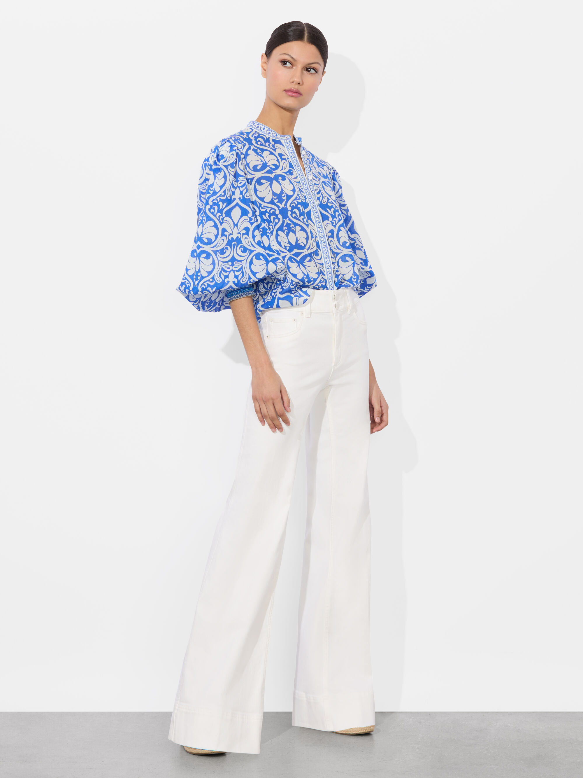 APRIL PRINTED BLOUSE in SOIREE TRUE BLUE | ALICE + OLIVIA