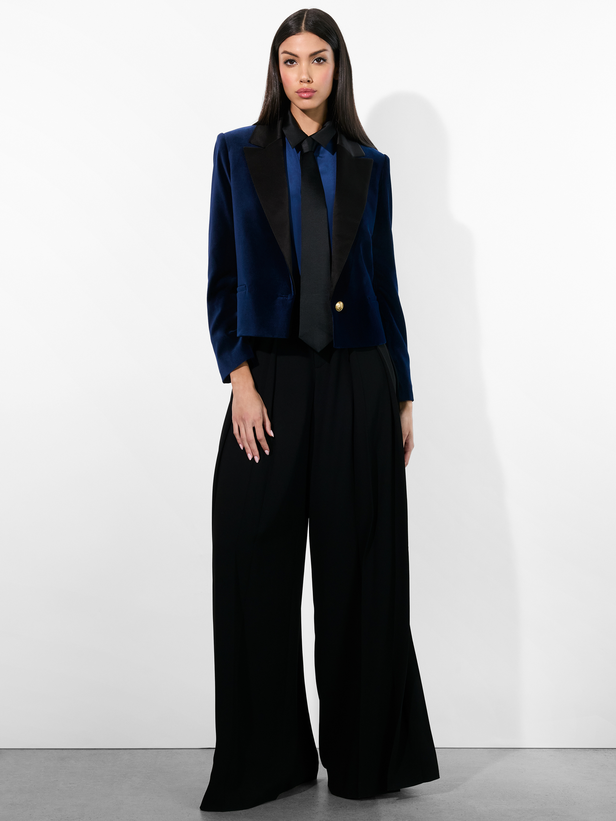 Devyn Velvet Blazer In Midnight Blue | Alice + Olivia