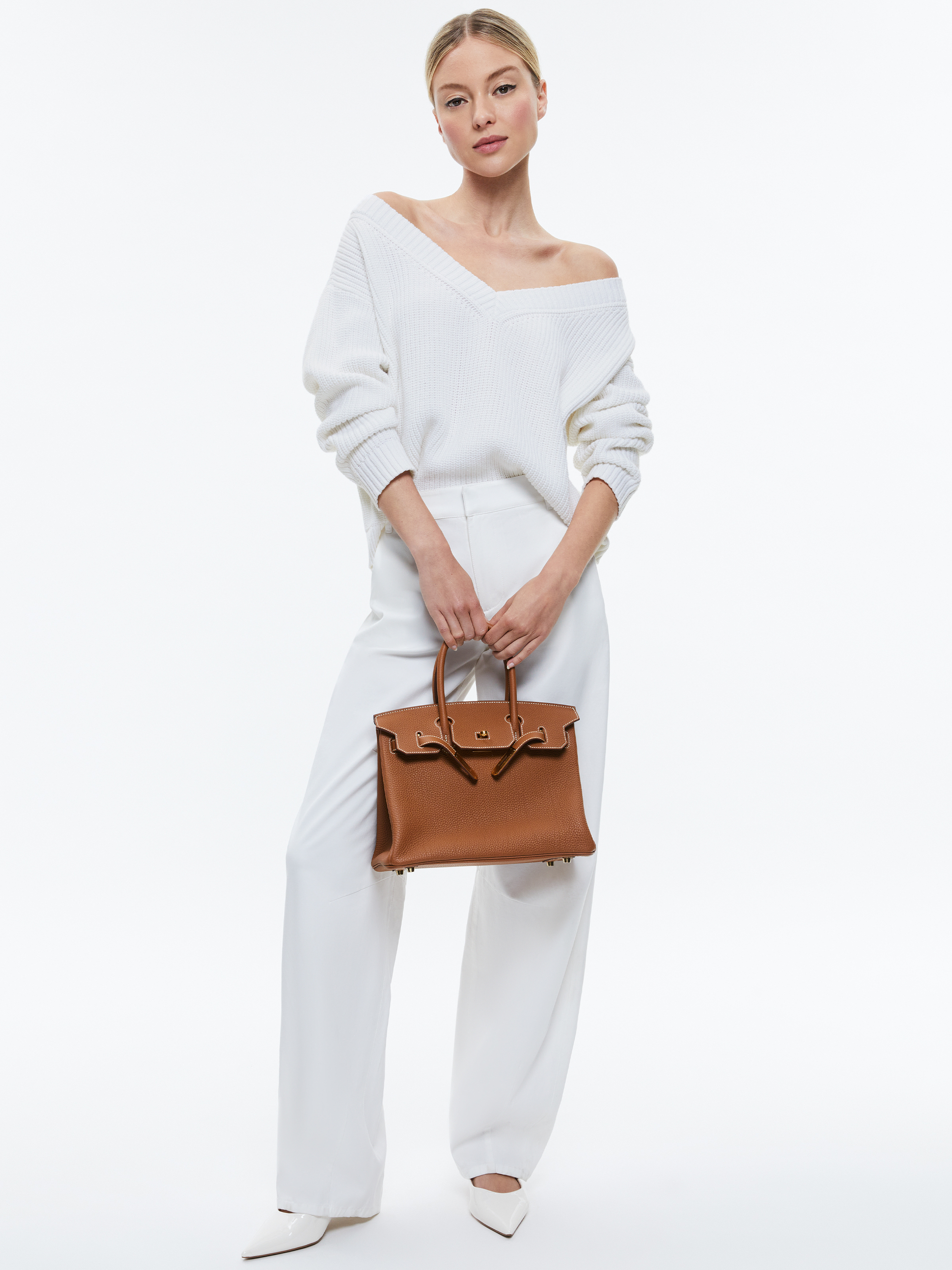 Alita Relaxed V Neck Pullover In Soft White | Alice + Olivia