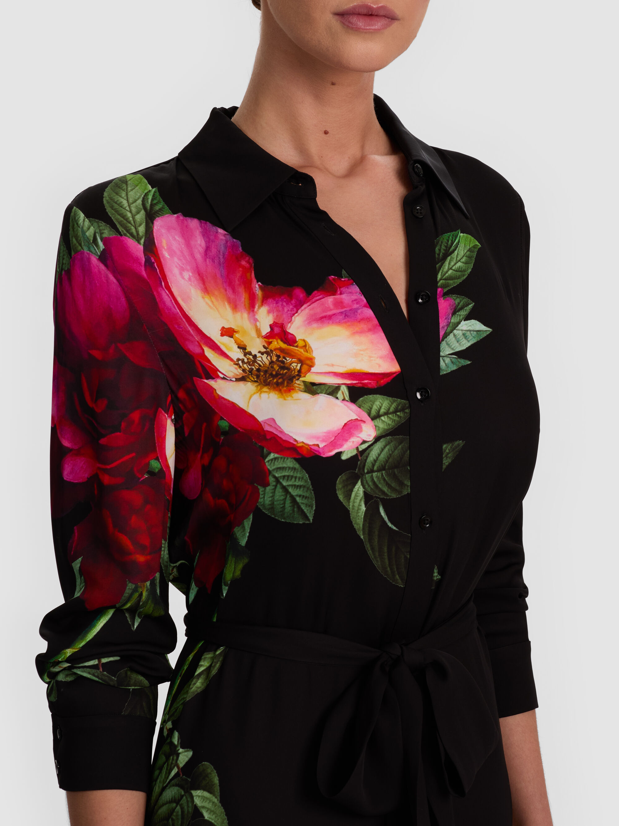 CHASSIDY MAXI SHIRT DRESS in EMPRESS BLOOM BLACK | ALICE + OLIVIA