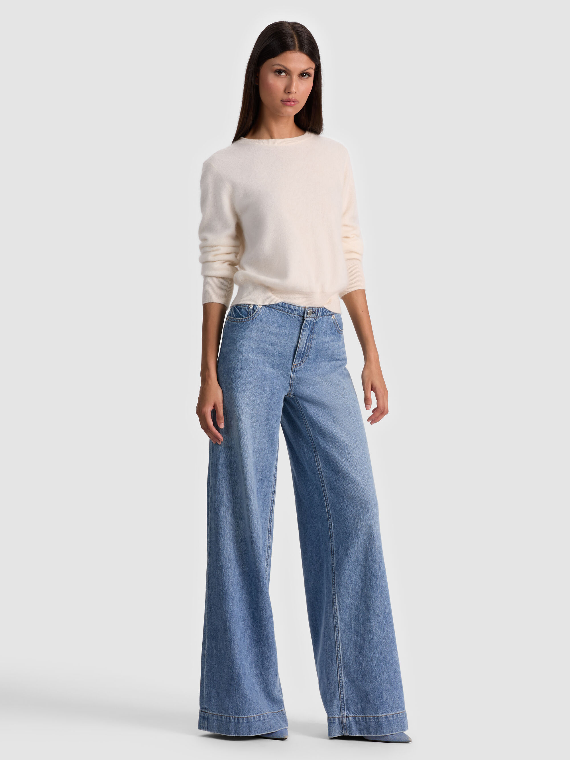 CAROLEE CASHMERE PULLOVER in ECRU | ALICE + OLIVIA