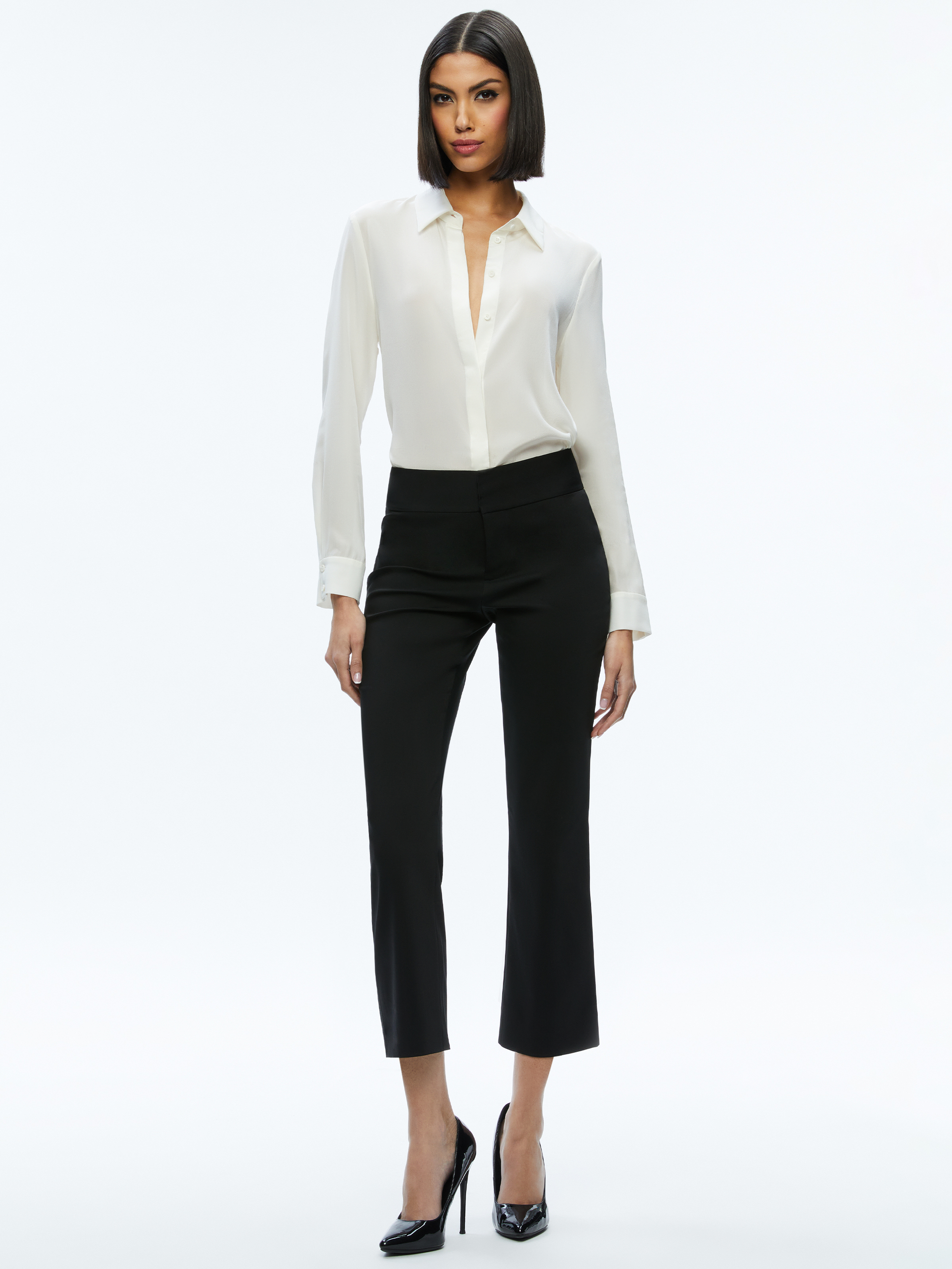 Stacey Low Rise Kick Flare Pant In Black | Alice + Olivia