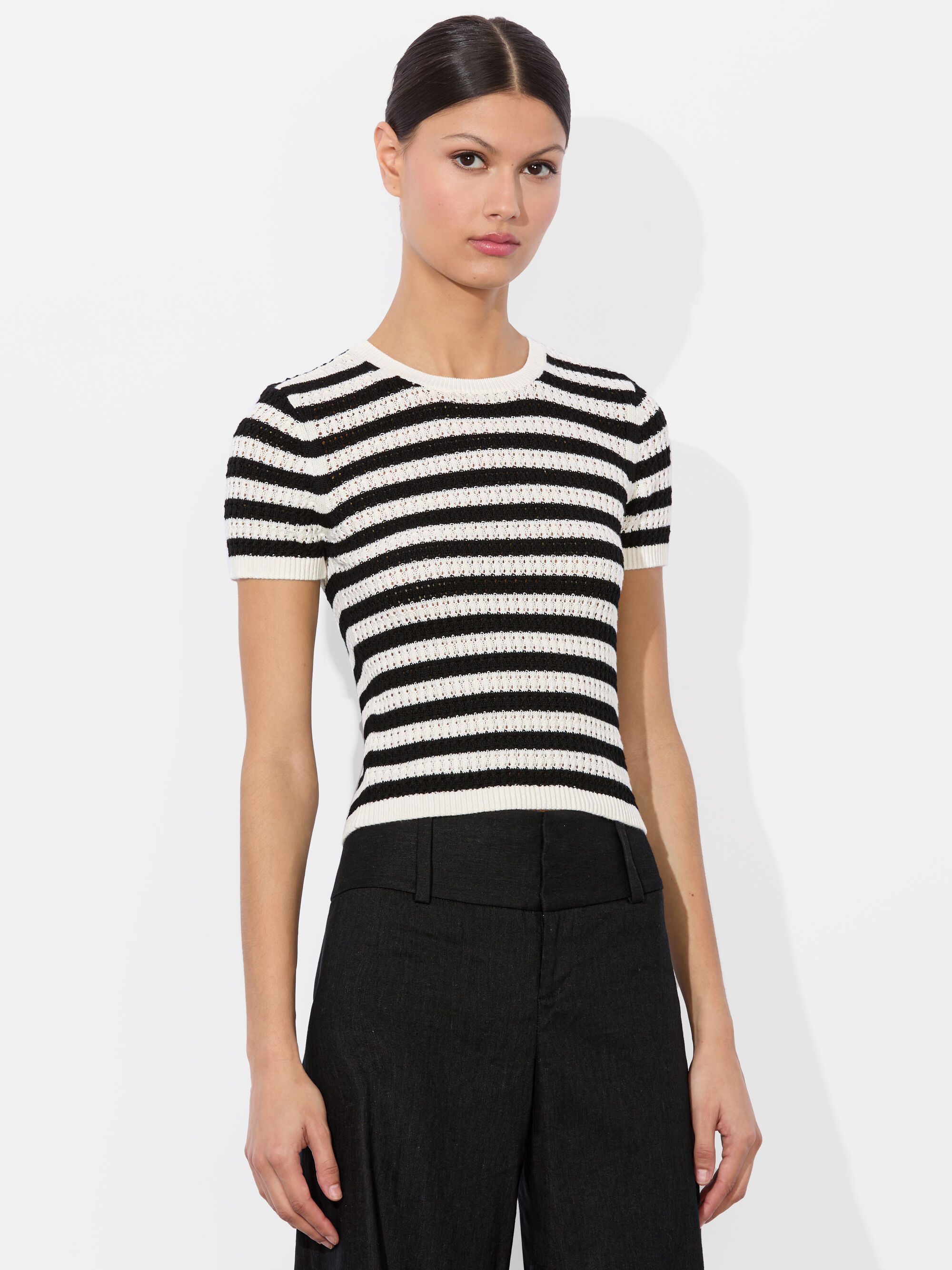 CIARA PULLOVER in SOFT WHITE/BLACK | ALICE + OLIVIA