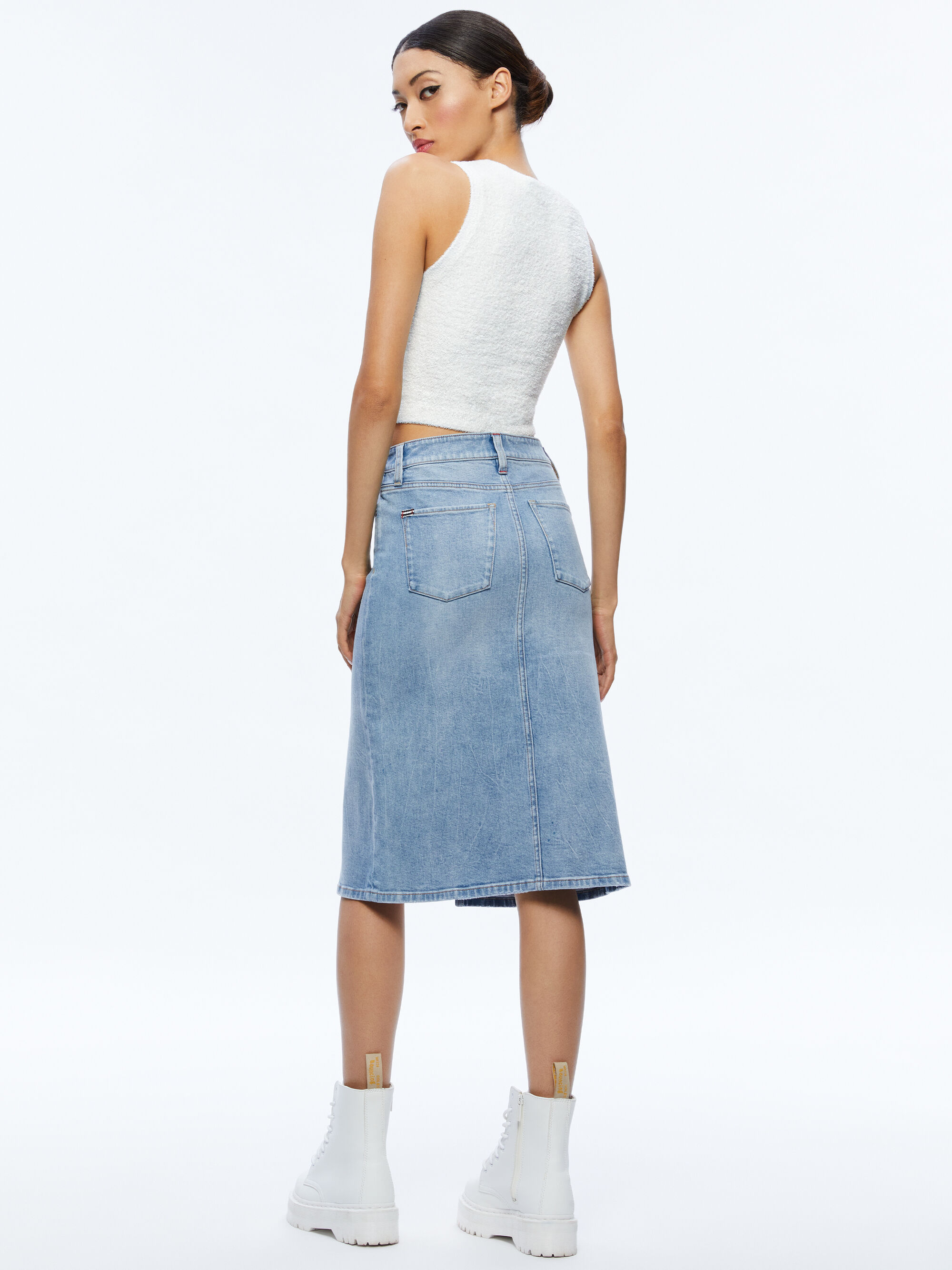 AMITY SLEEVELESS CROPPED TANK in SOFT WHITE | ALICE + OLIVIA