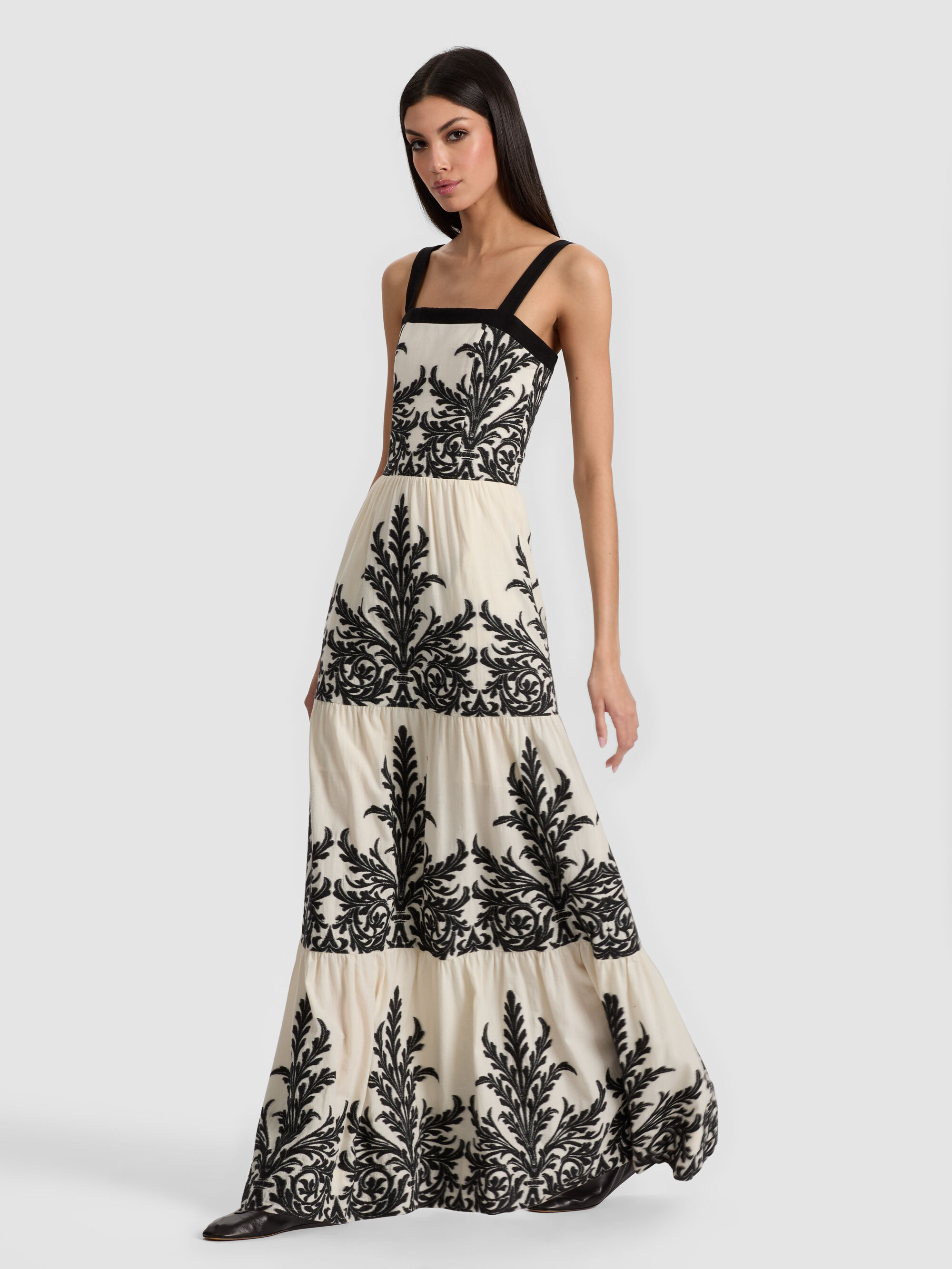 SAIGE TIERED MAXI DRESS in OFF WHITE/BLACK | ALICE + OLIVIA