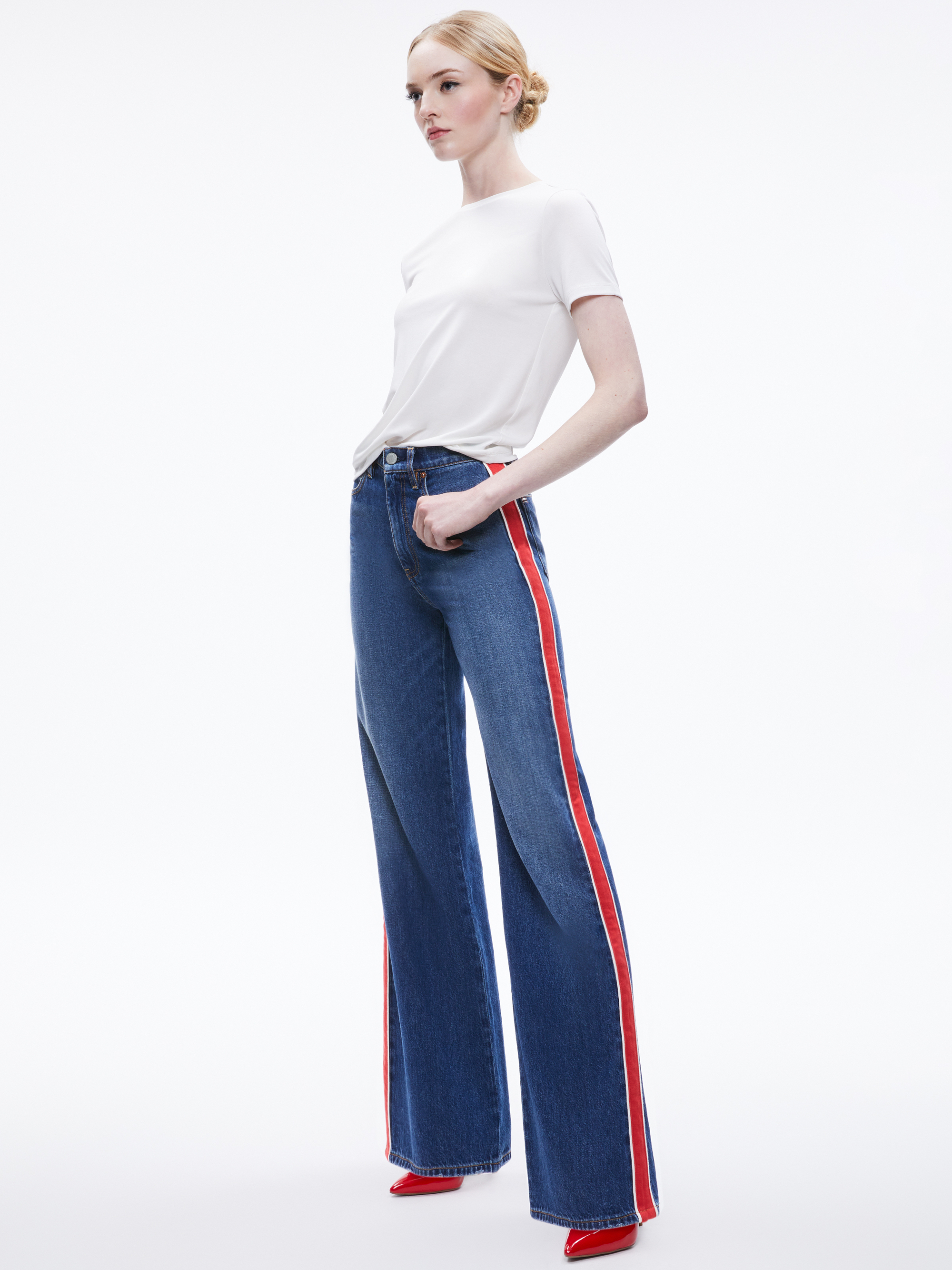 Weezy Side Stripe Jean In Lola Blue | Alice + Olivia