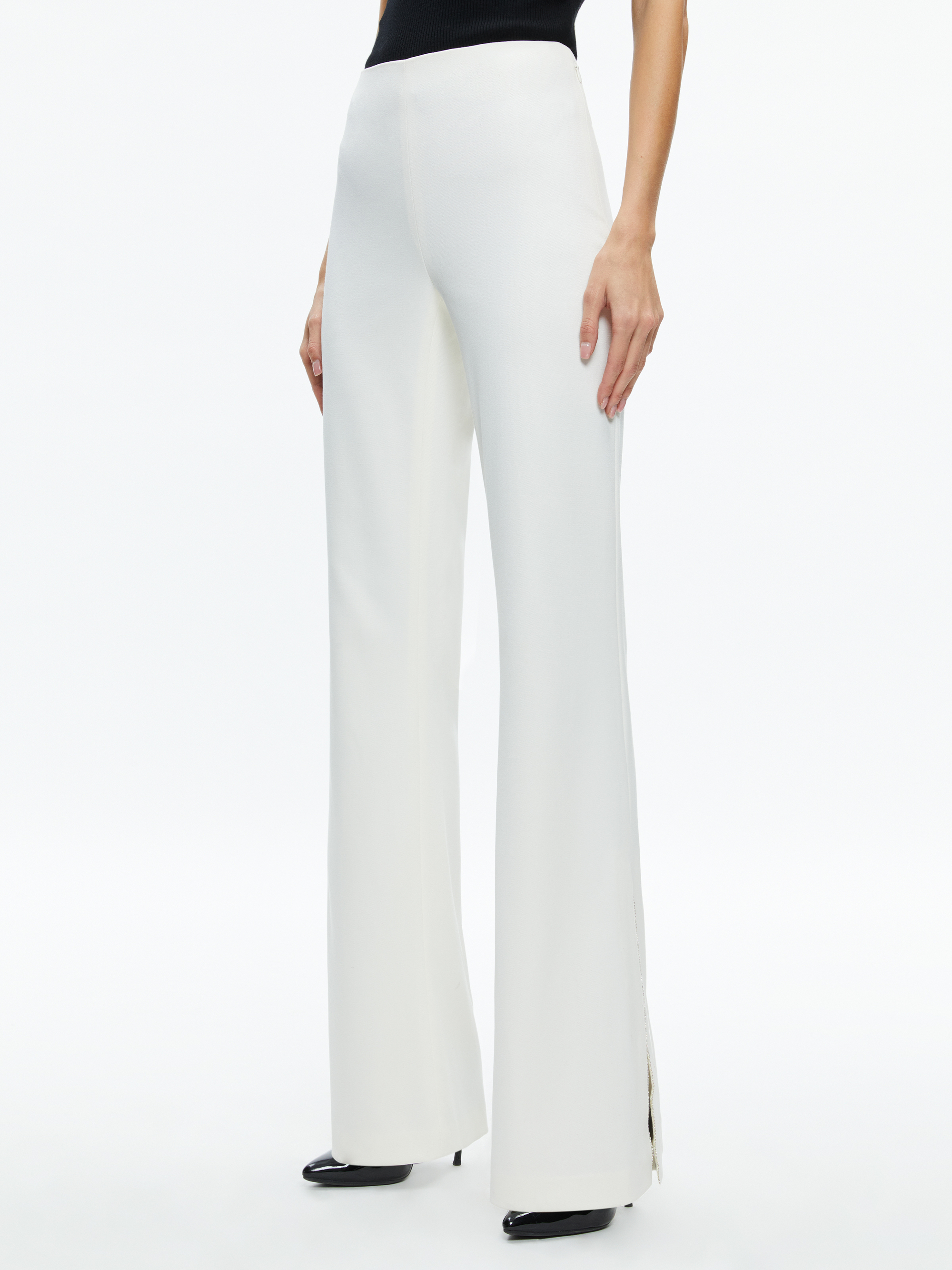 Lara Side Slit Pant In Ecru | Alice + Olivia