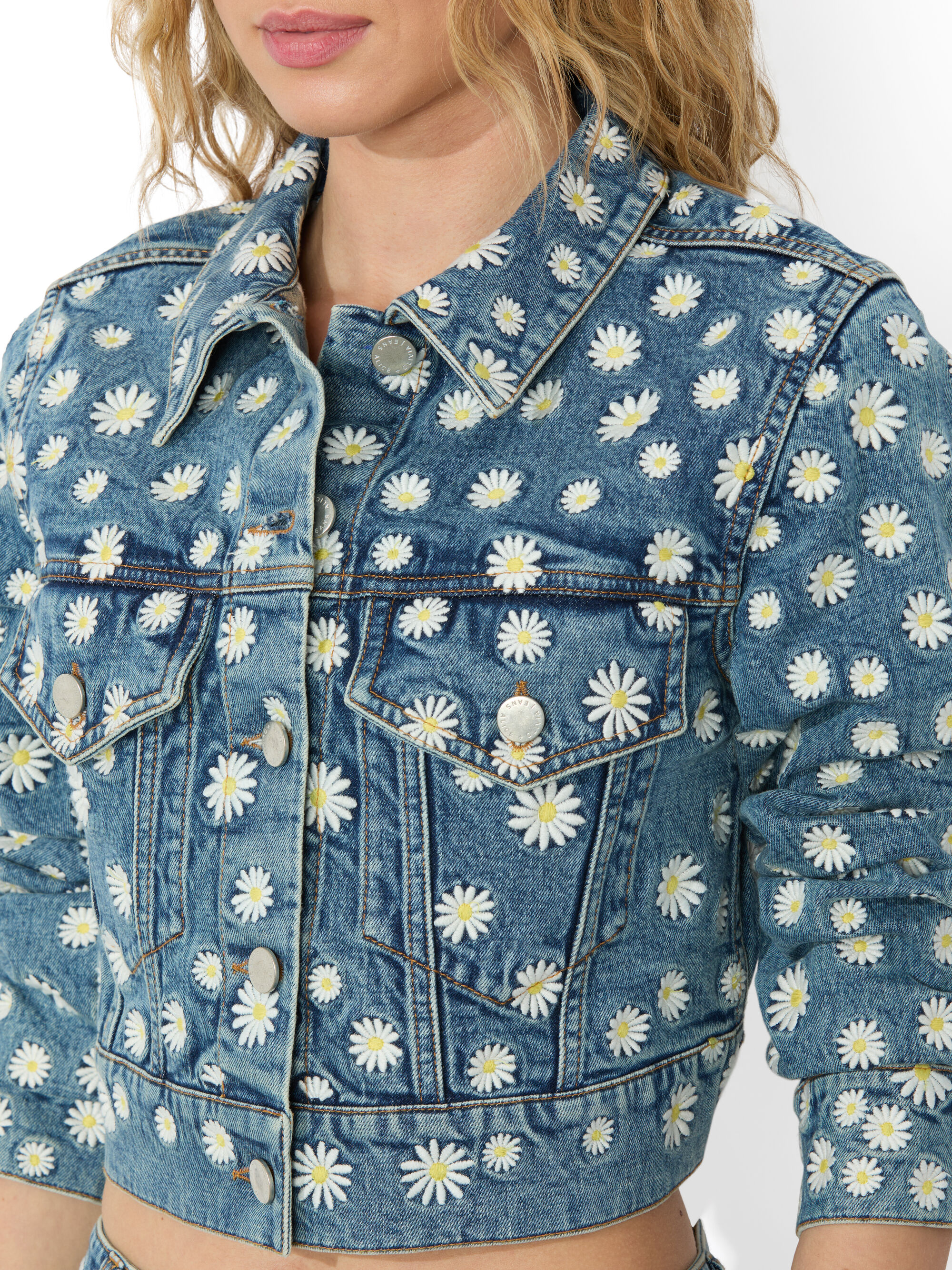 JEFF EMBROIDERED DENIM JACKET in MEDIUM WASH | ALICE + OLIVIA