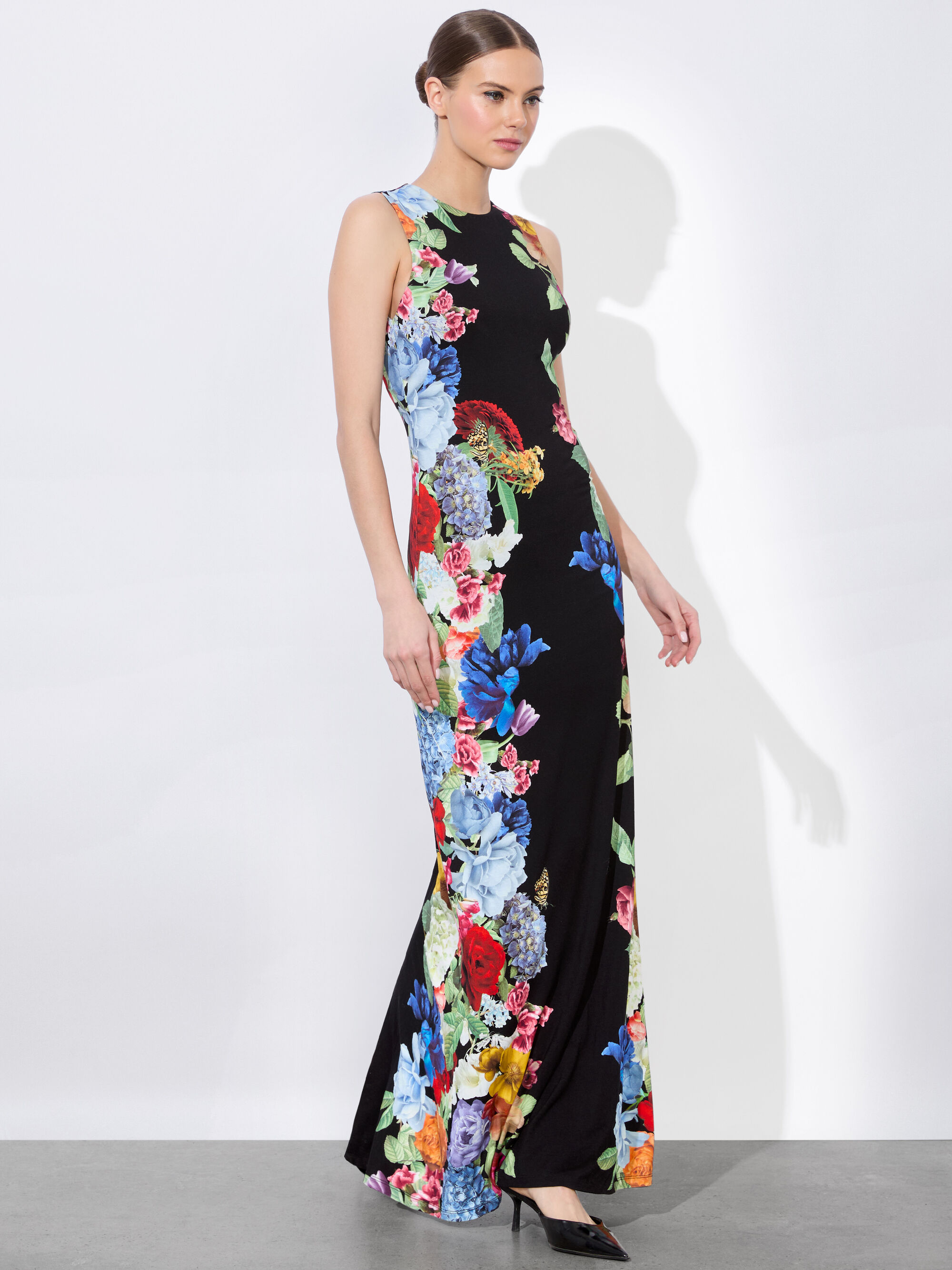 DELORA OPEN BACK MAXI DRESS in GARDEN BRUNCH BLACK | ALICE + OLIVIA