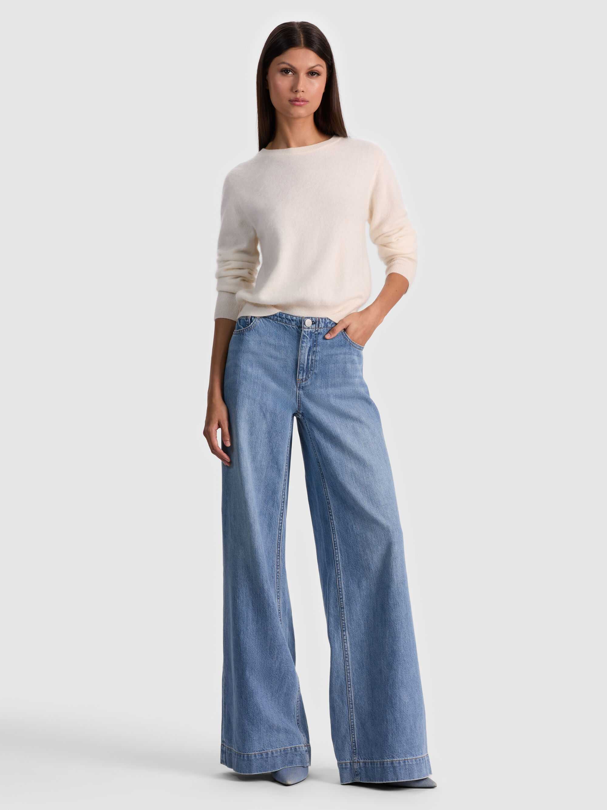 CAROLEE CASHMERE PULLOVER in ECRU | ALICE + OLIVIA