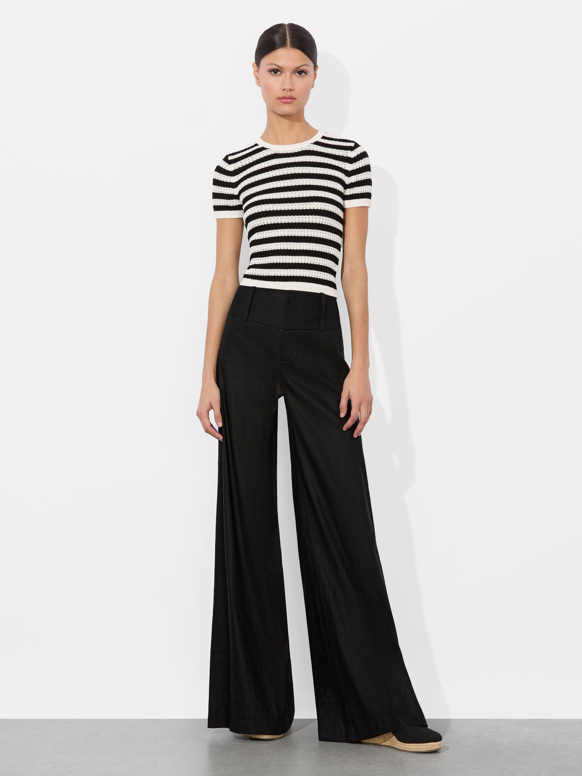 CIARA PULLOVER in SOFT WHITE/BLACK | ALICE + OLIVIA