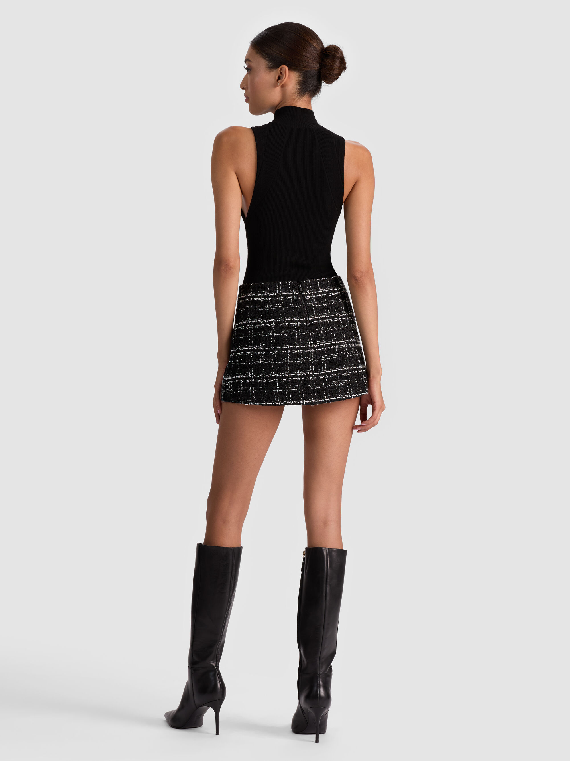 MACE MINI SKORT in BLACK/OFF WHITE | ALICE + OLIVIA