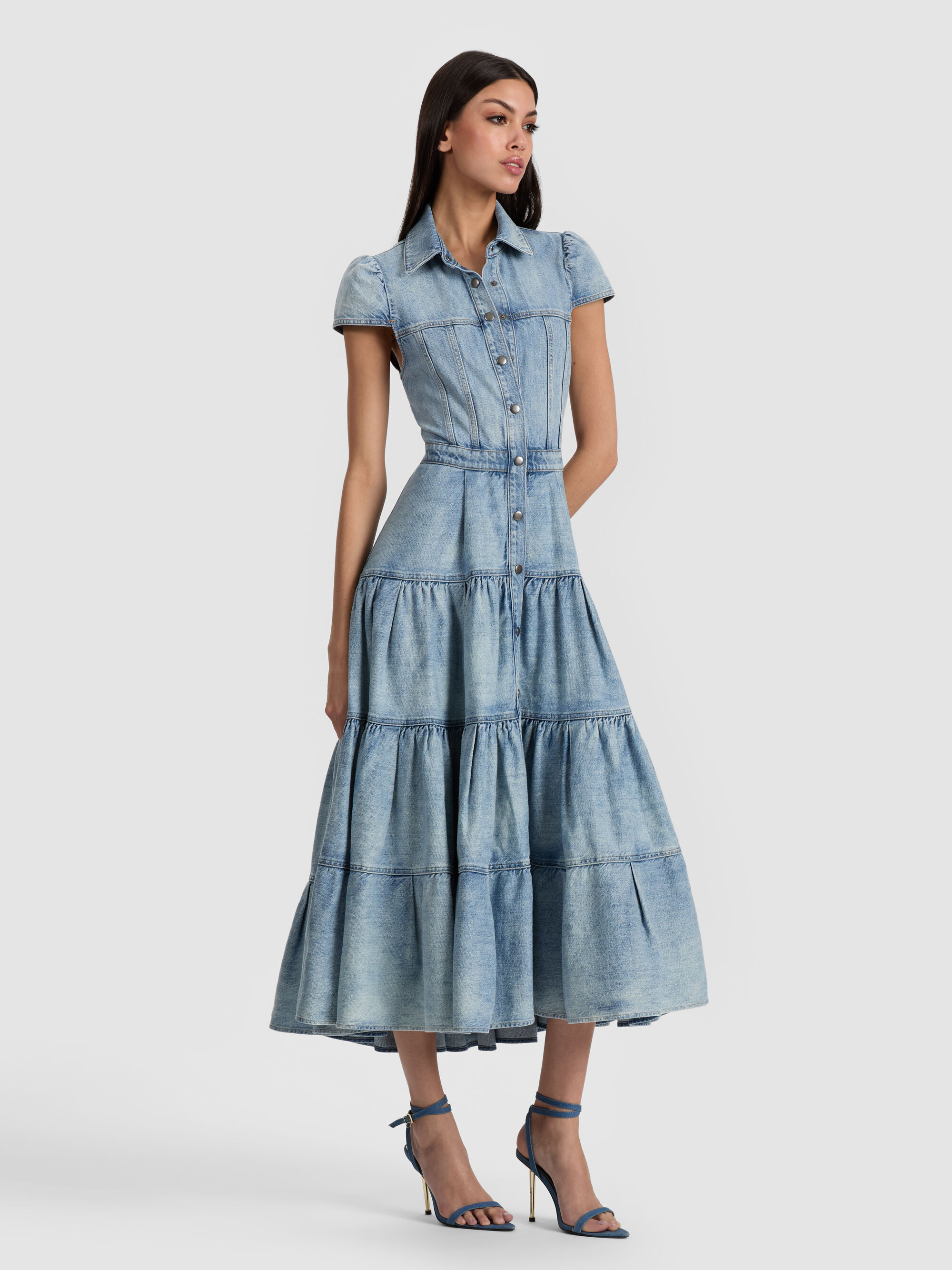PATSY DENIM MIDI DRESS in LIGHT ADELE | ALICE + OLIVIA