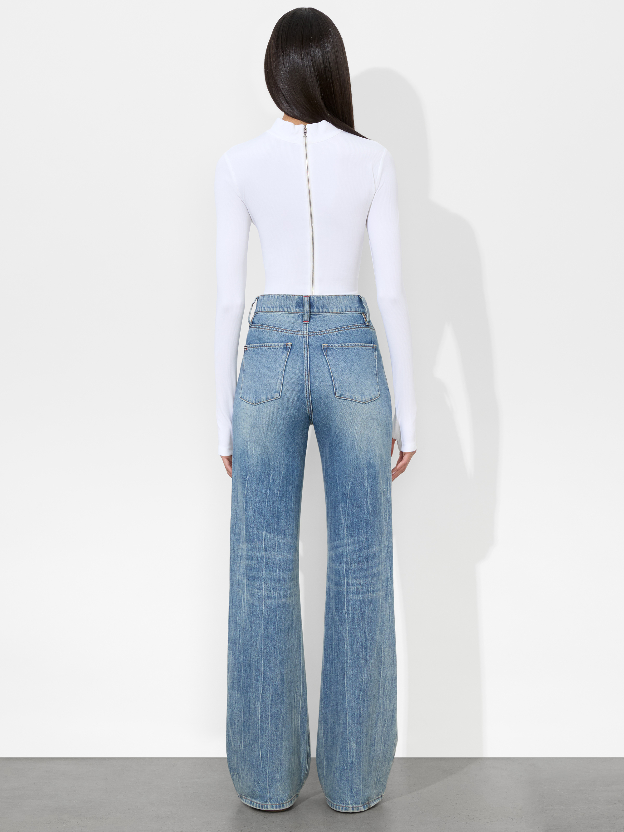 Delaina Reversible Top In Off White | Alice + Olivia