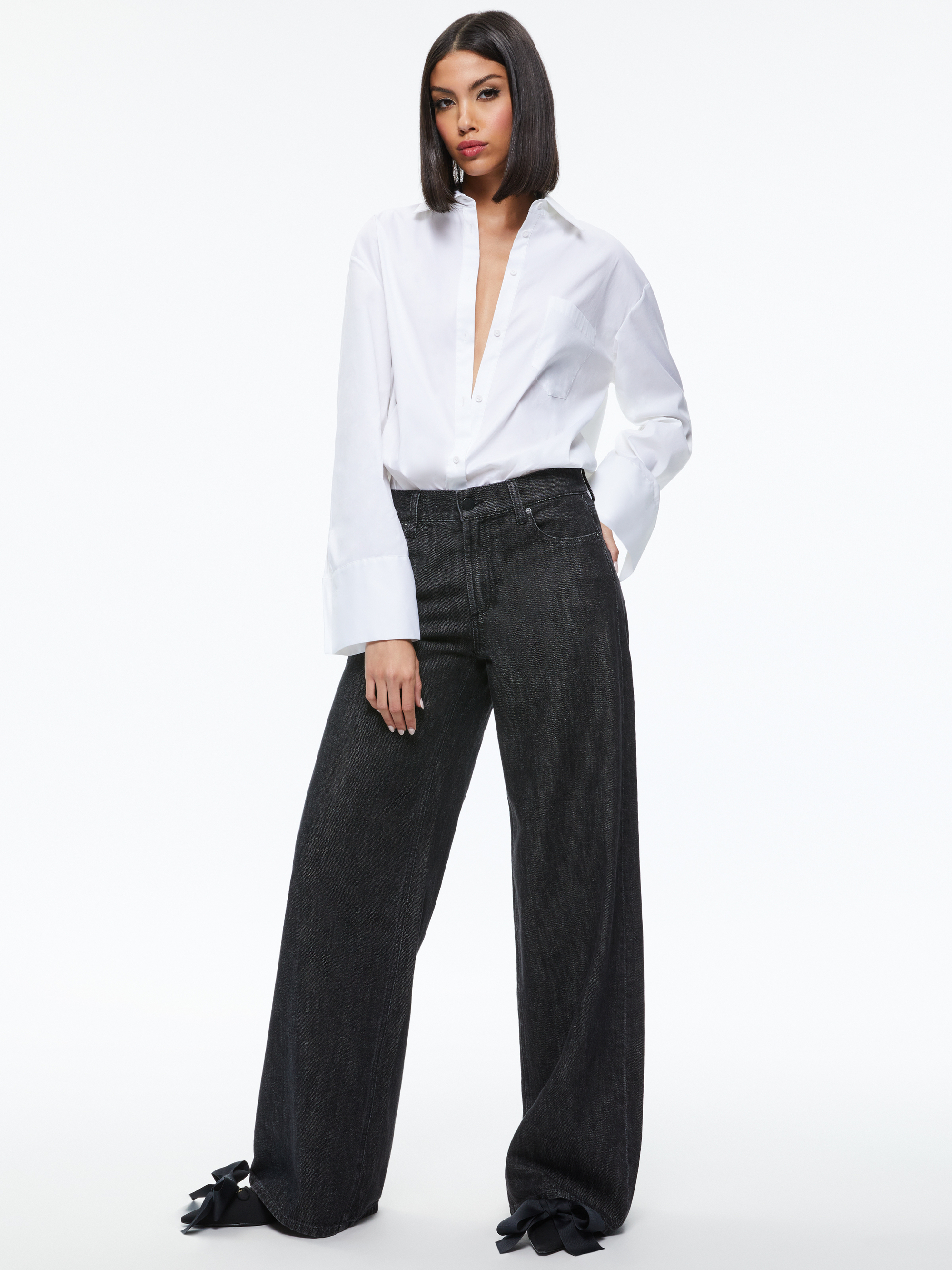 Trish Mid Rise Baggy Jean In Maya Smooth Black | Alice + Olivia