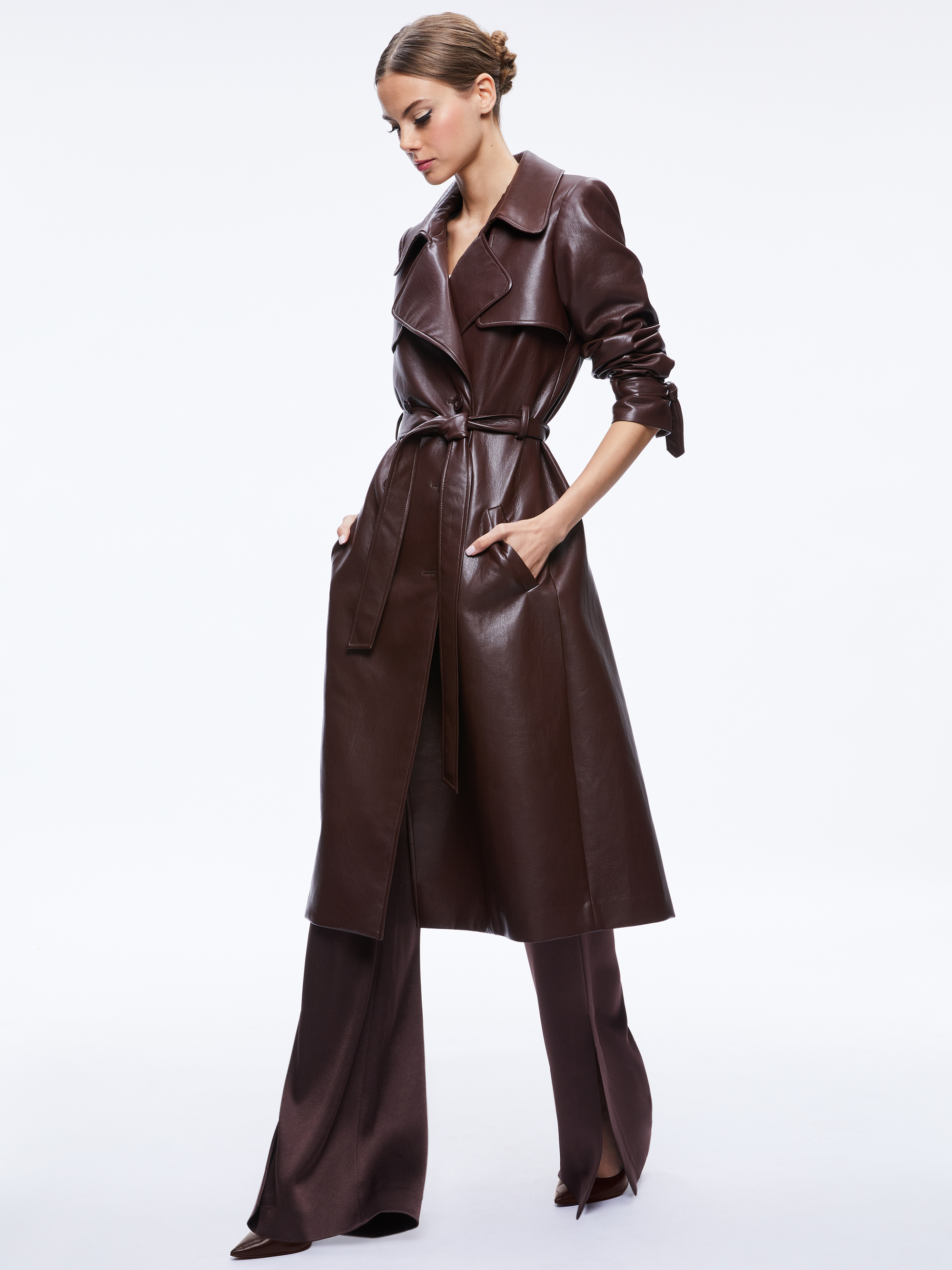 Elicia Vegan Leather Trench Coat In Toffee | Alice + Olivia