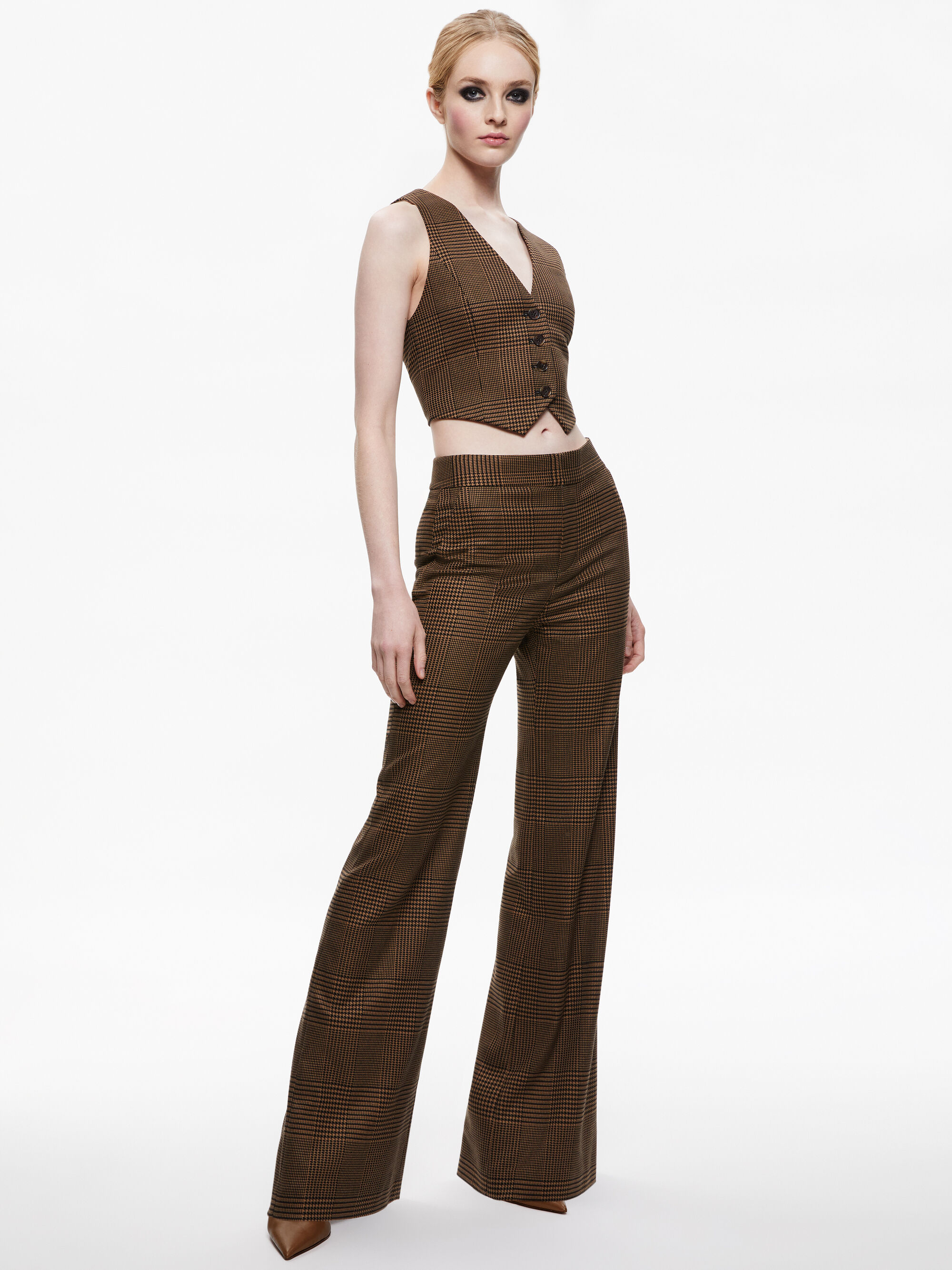DEANNA HIGH WAISTED BOOTCUT PANT in CAMEL/BLACK | ALICE + OLIVIA