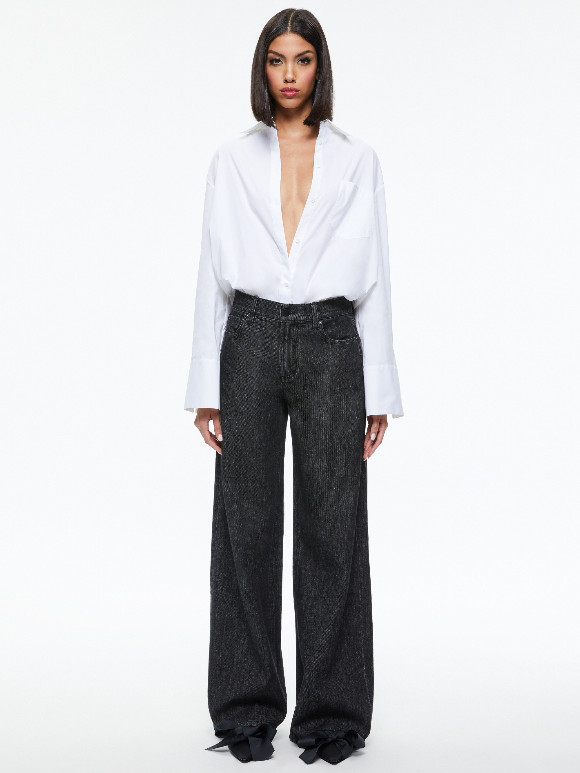 Trish Mid Rise Baggy Jean In Maya Smooth Black | Alice + Olivia