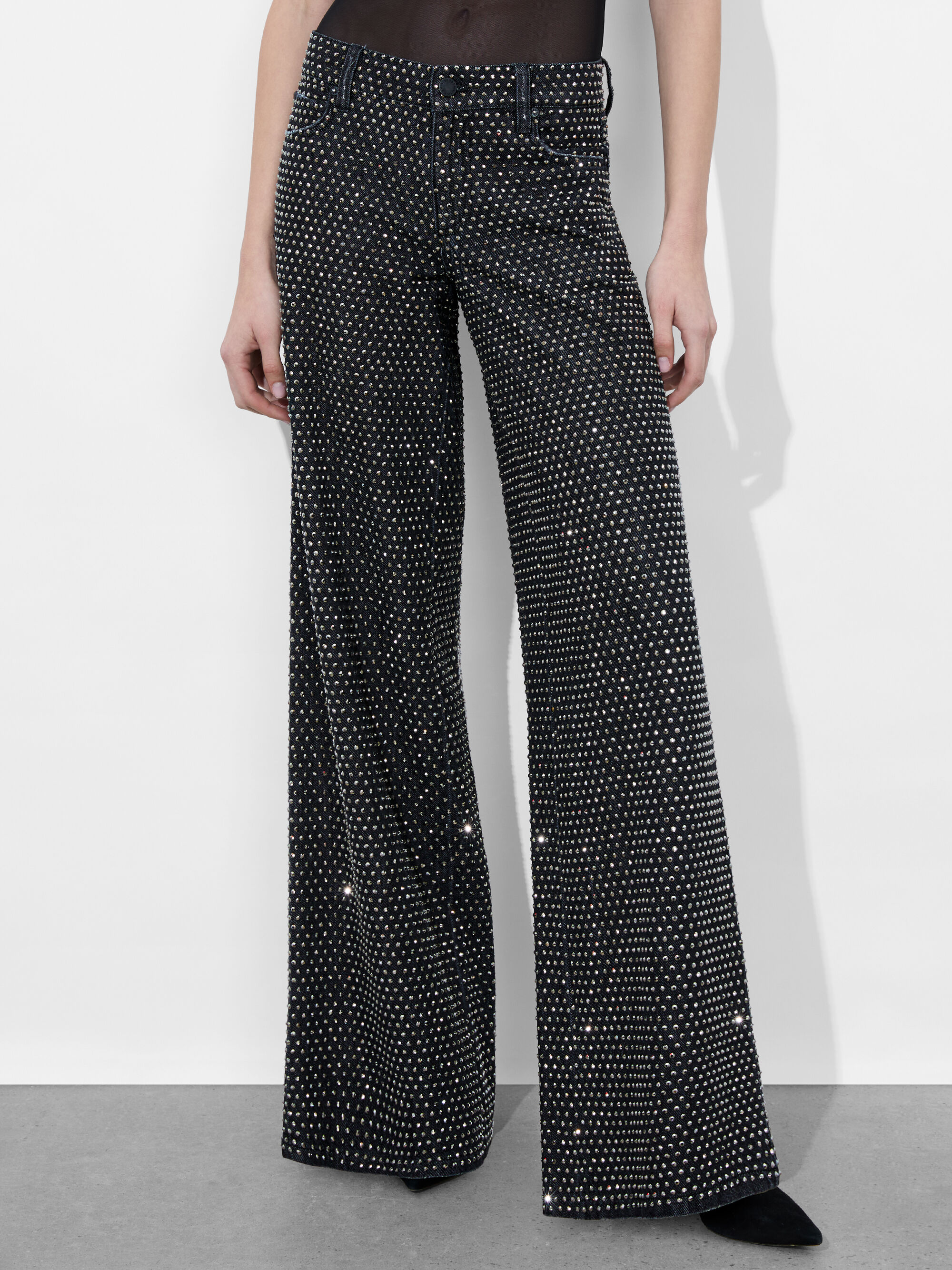 TRISH EMBELLISHED JEAN in MAYA CHARCOAL BLACK/HEMATITE | ALICE + OLIVIA
