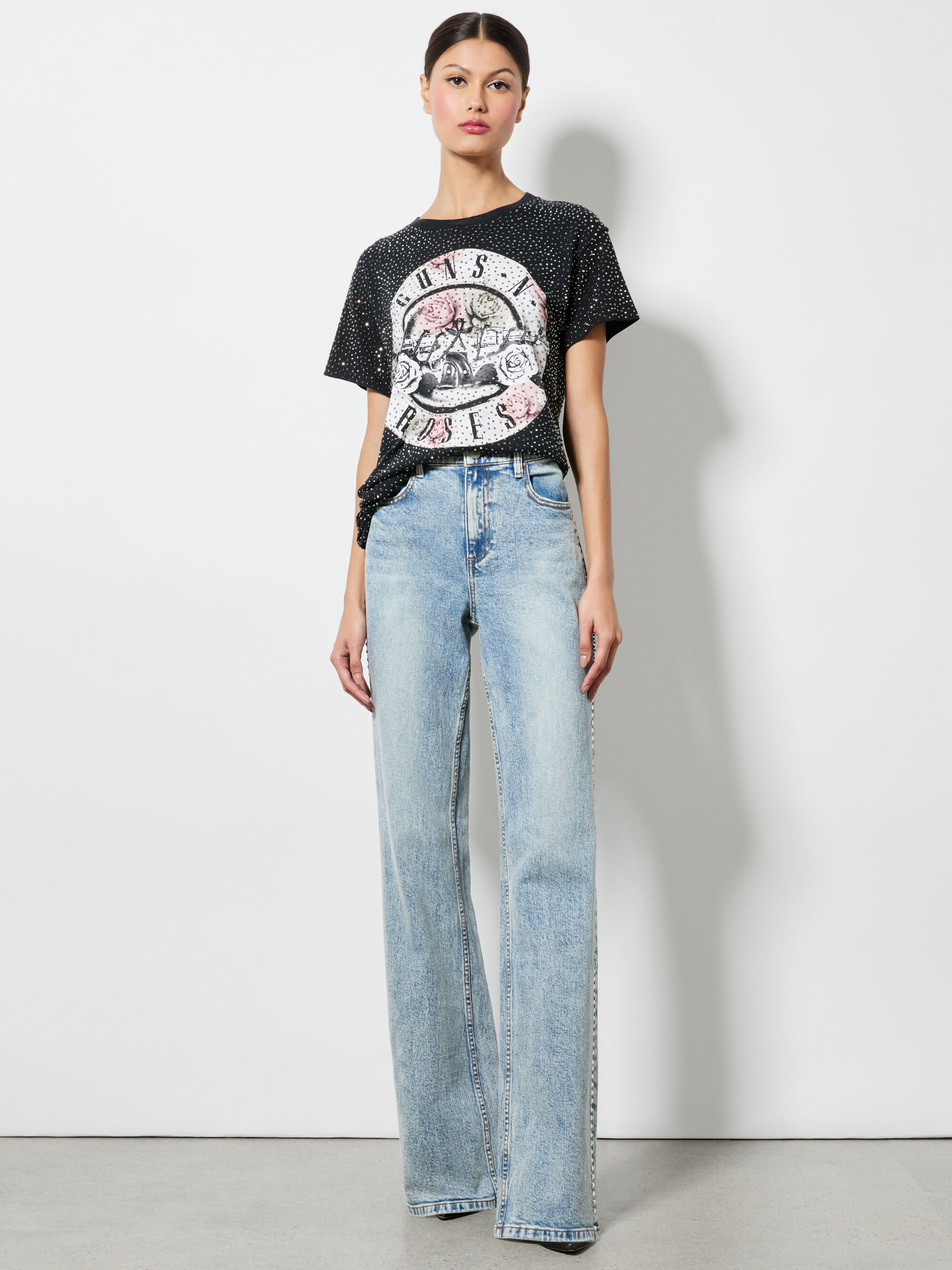 ALVERA EMBELLISHED TEE in BLACK MULTI | ALICE + OLIVIA