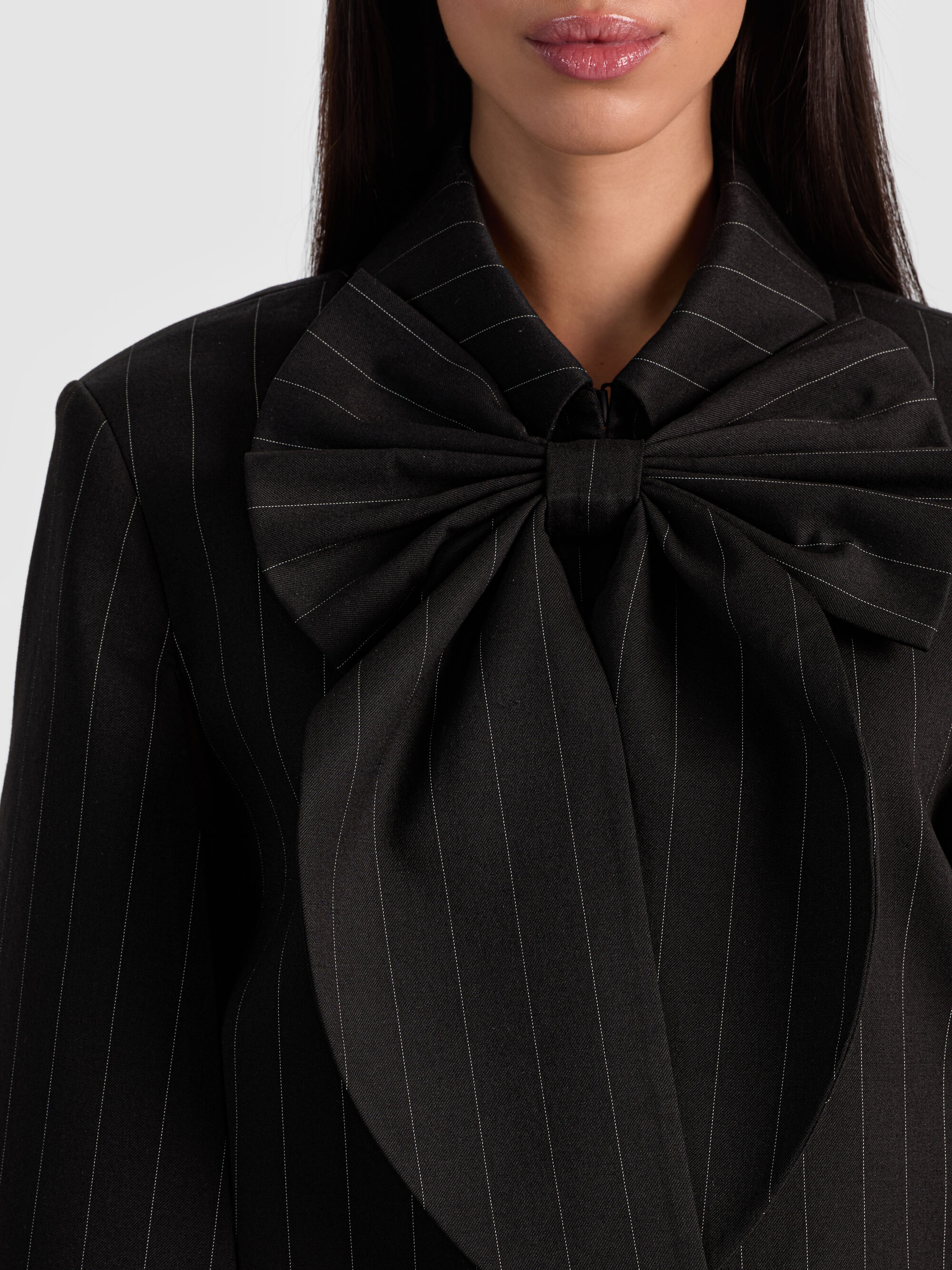 PHILIPPA BOW CAPE in BLACK/OFF WHITE | ALICE + OLIVIA