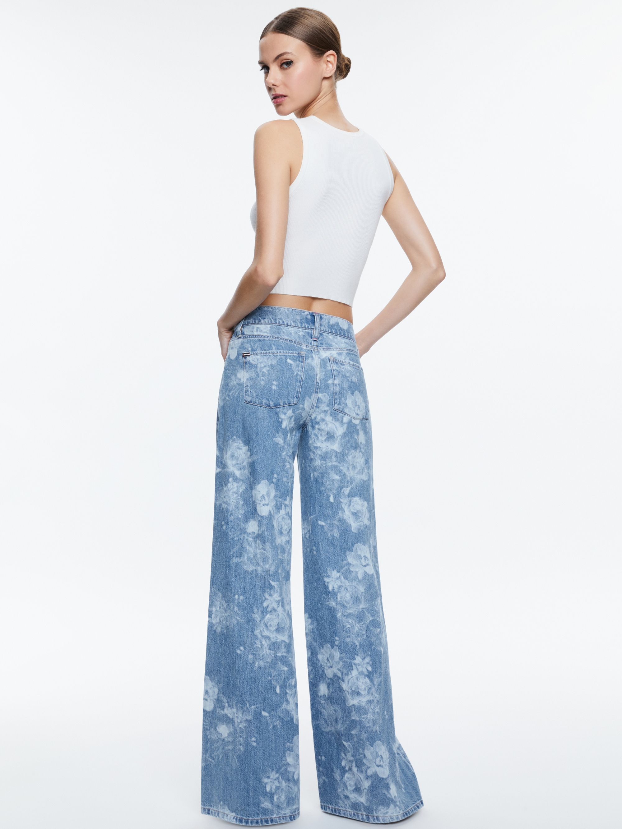 Trish Low Rise Baggy Jean In Lotus Floral | Alice + Olivia