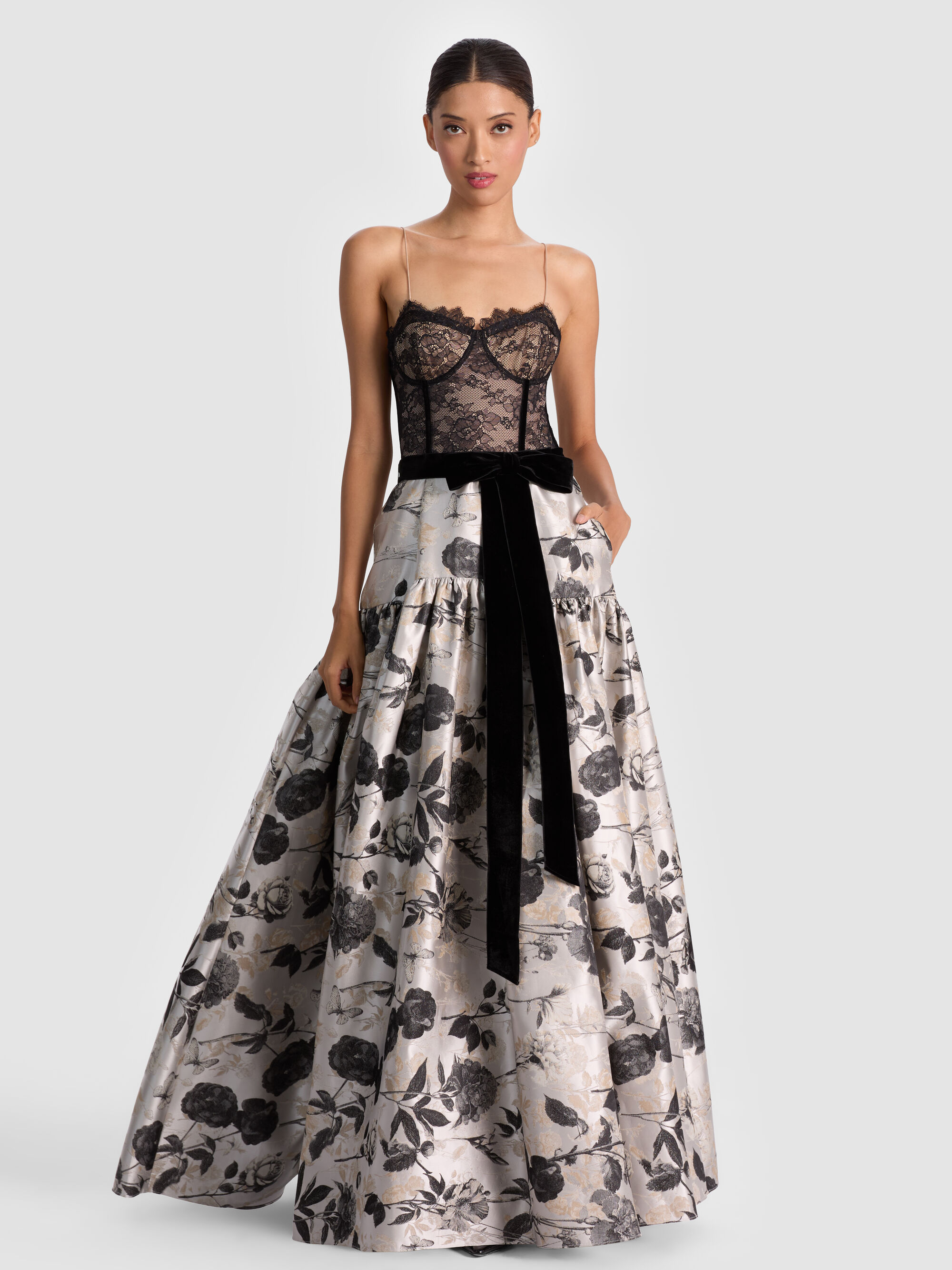THERA TIERED GOWN in ARDEN FOREST/BLACK | ALICE + OLIVIA