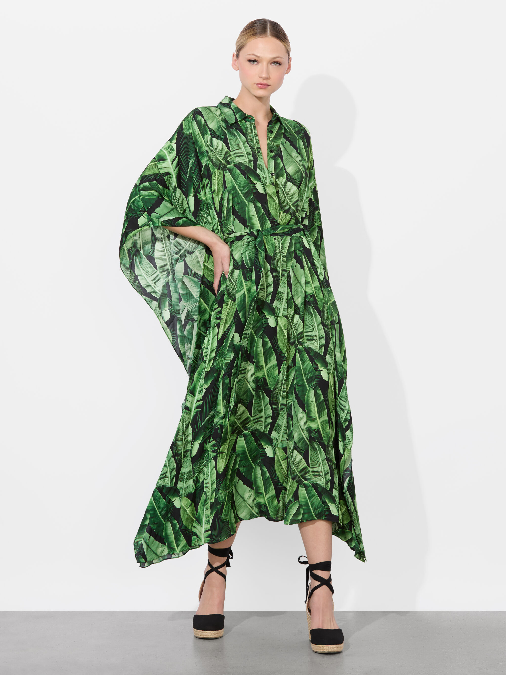 Deanne Midi Shirt Dress In Jungle Palm Black | Alice + Olivia