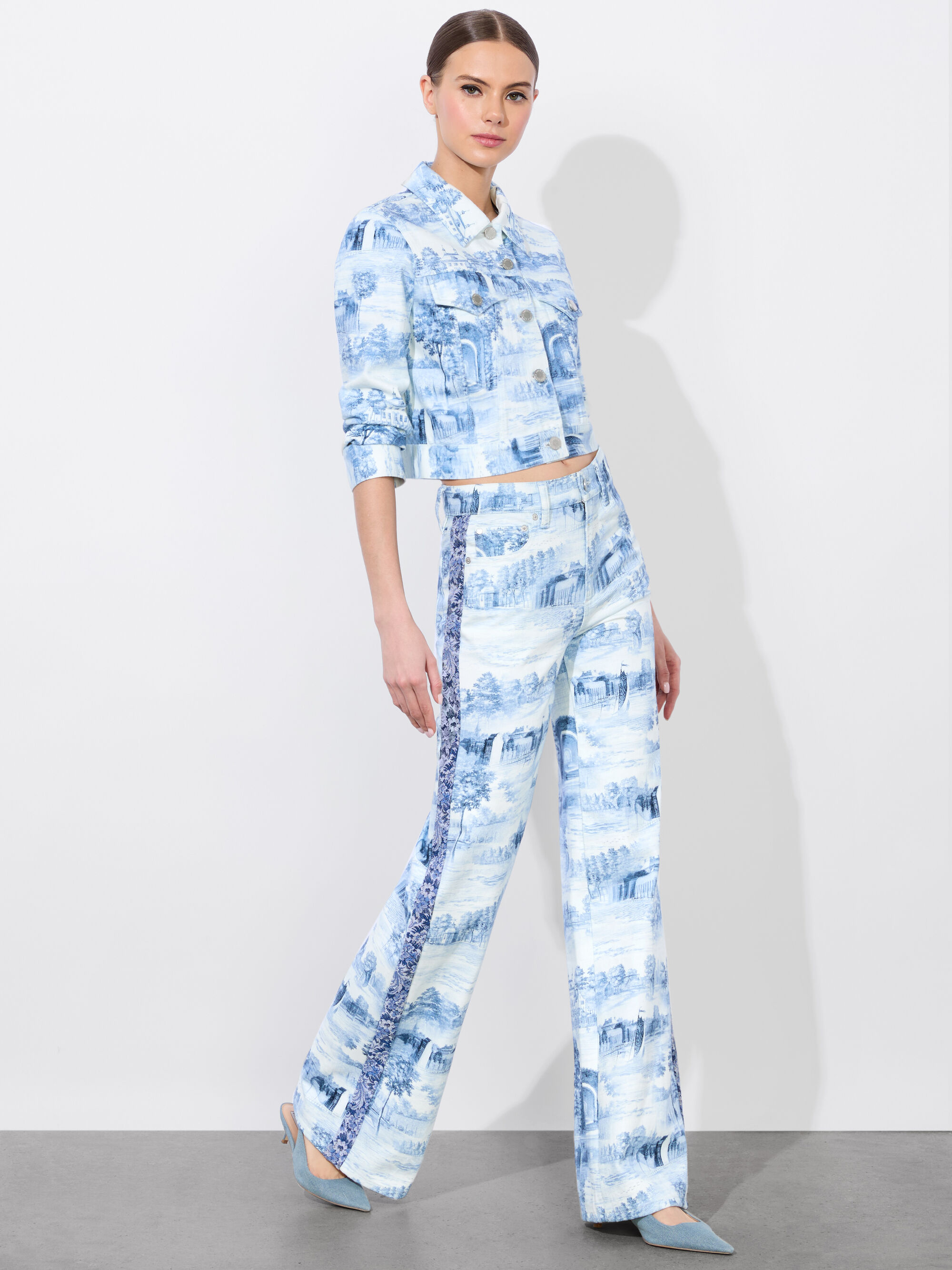 CHLOE PRINTED DENIM JACKET in CHATEAU | ALICE + OLIVIA