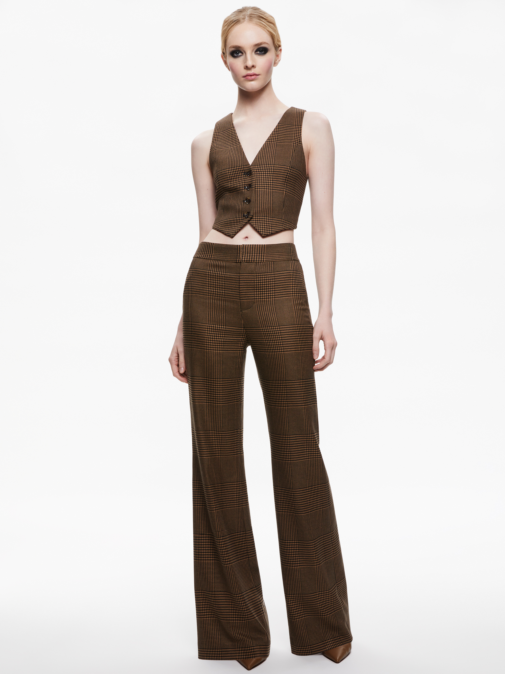 Deanna High Waisted Bootcut Pant In Camel/black | Alice + Olivia