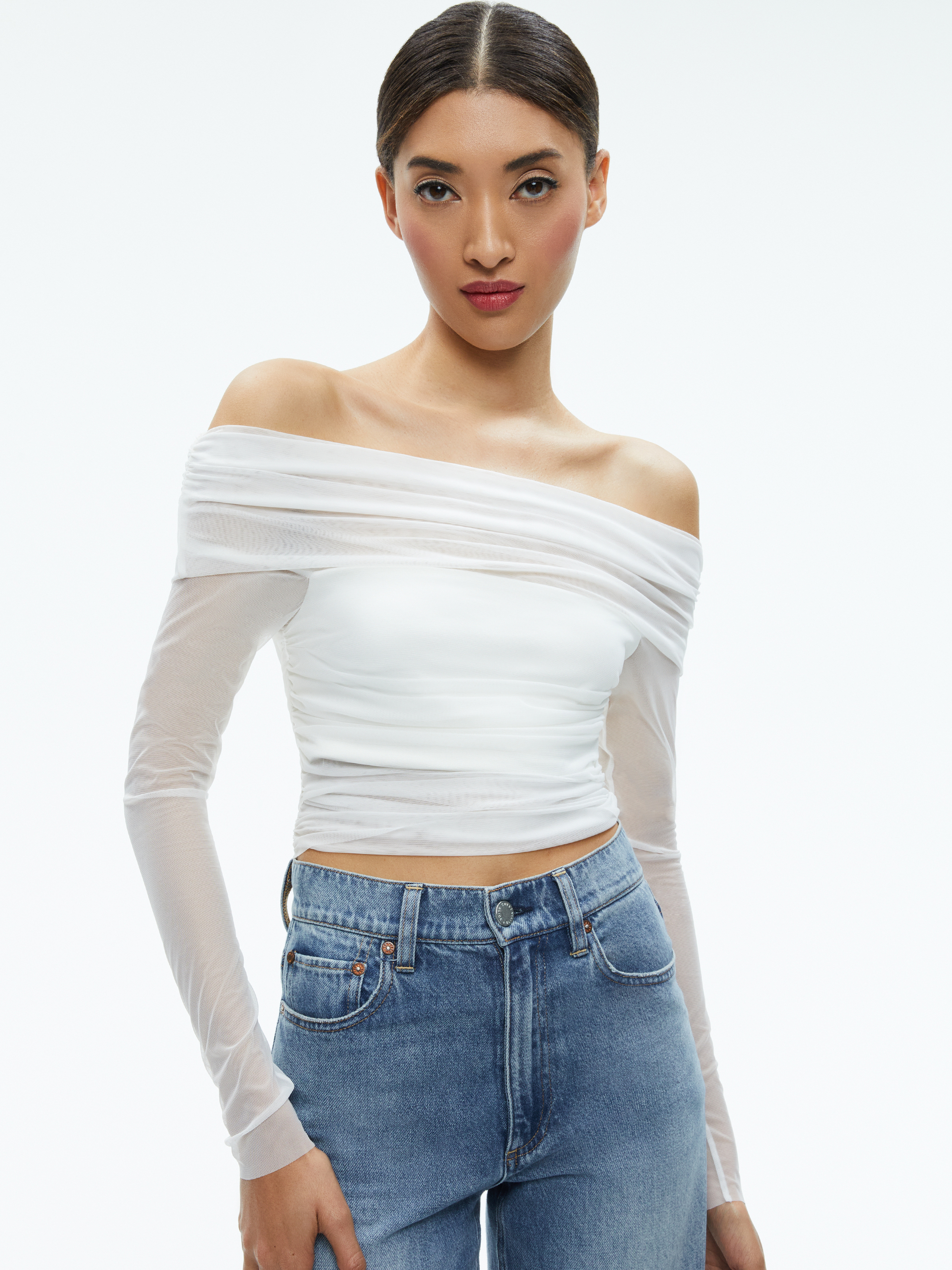 Isadola Top In Off White | Alice + Olivia