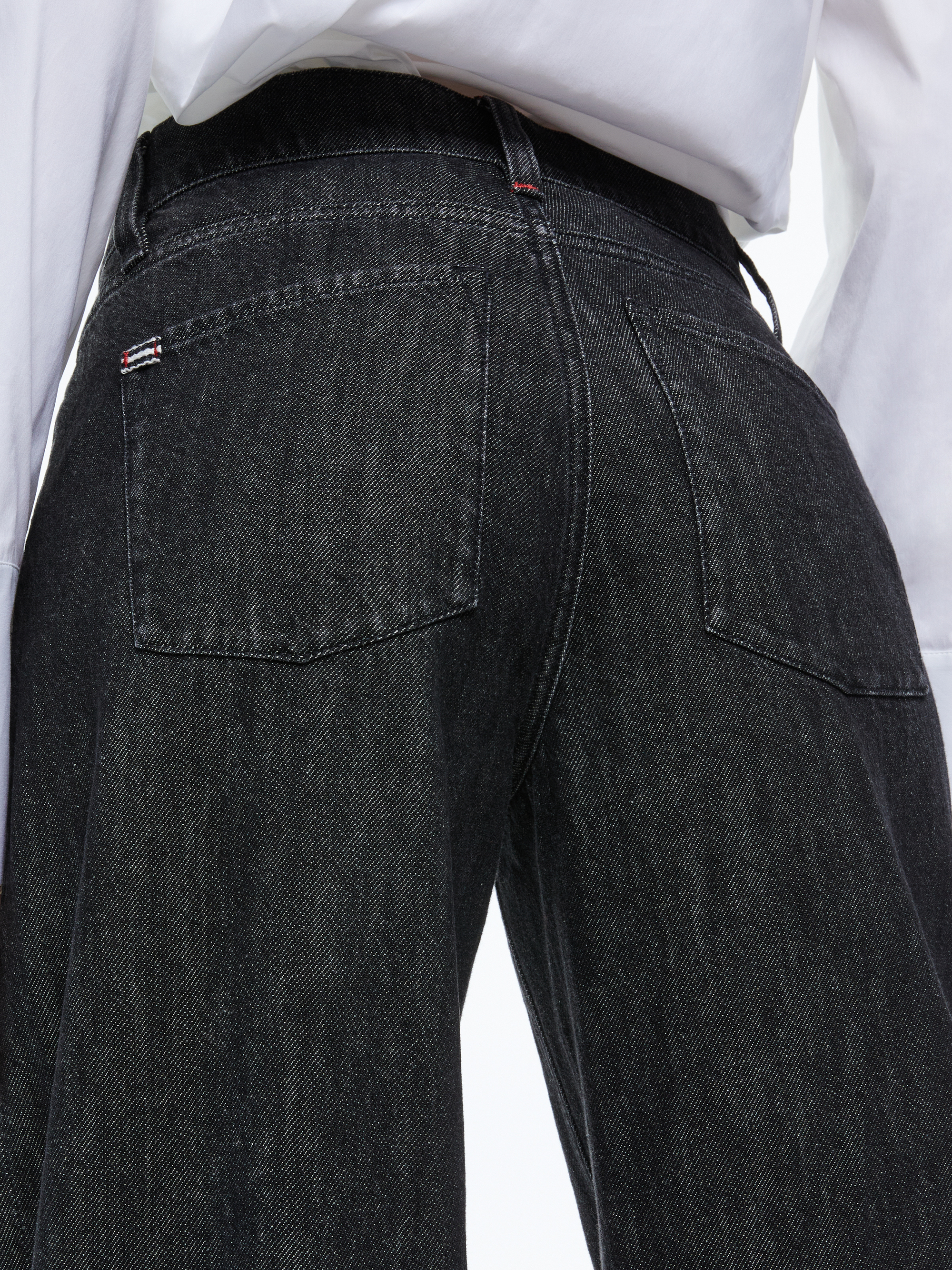 Trish Mid Rise Baggy Jean In Maya Smooth Black | Alice + Olivia