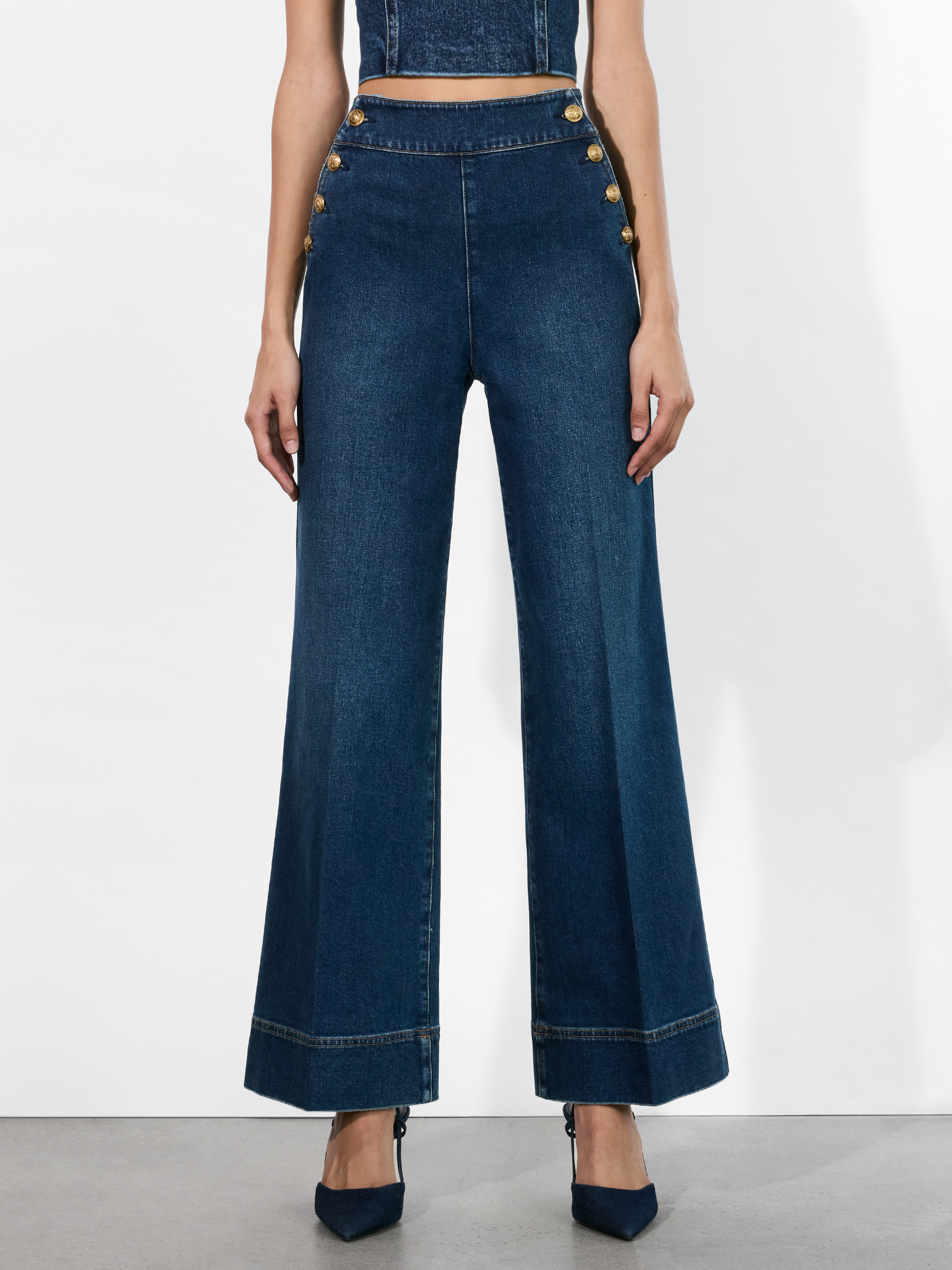Narin Jean In Love Train | Alice + Olivia