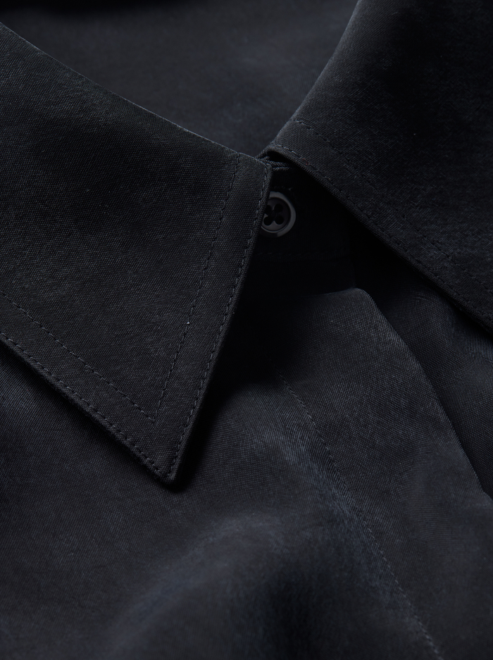 EDIE SEAMED CORSET BUTTON DOWN in BLACK | ALICE + OLIVIA