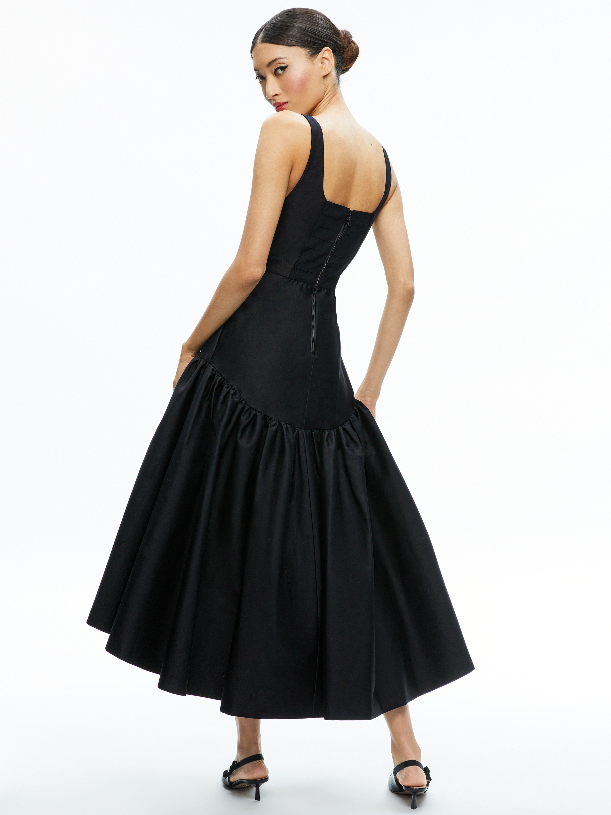 Diana Sleeveless Structured Midi Dress In Black | Alice + Olivia