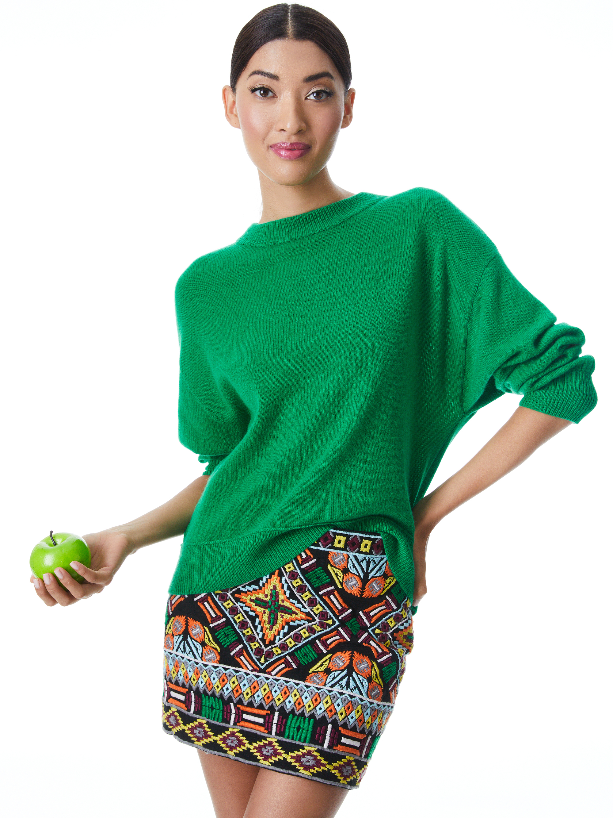 Denver Round Hem Sweater In Dark Emerald | Alice + Olivia