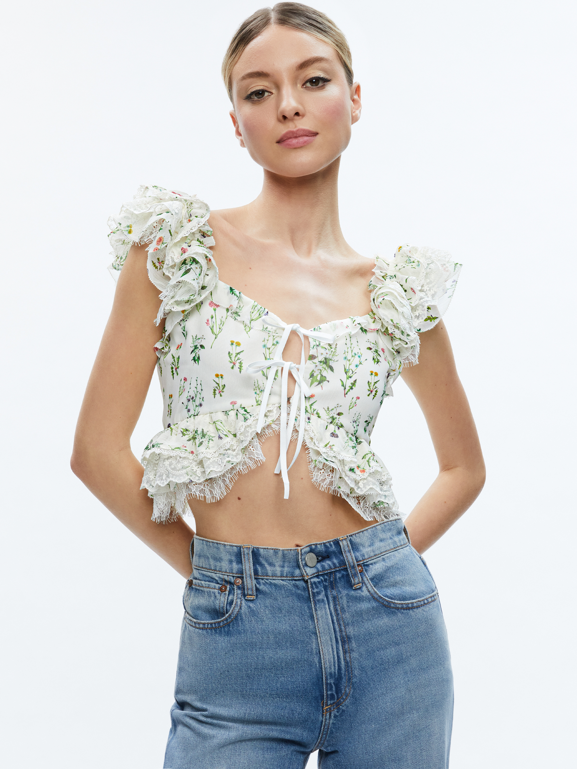 Charline Ruffle Cropped Top In Georgia Floral | Alice + Olivia