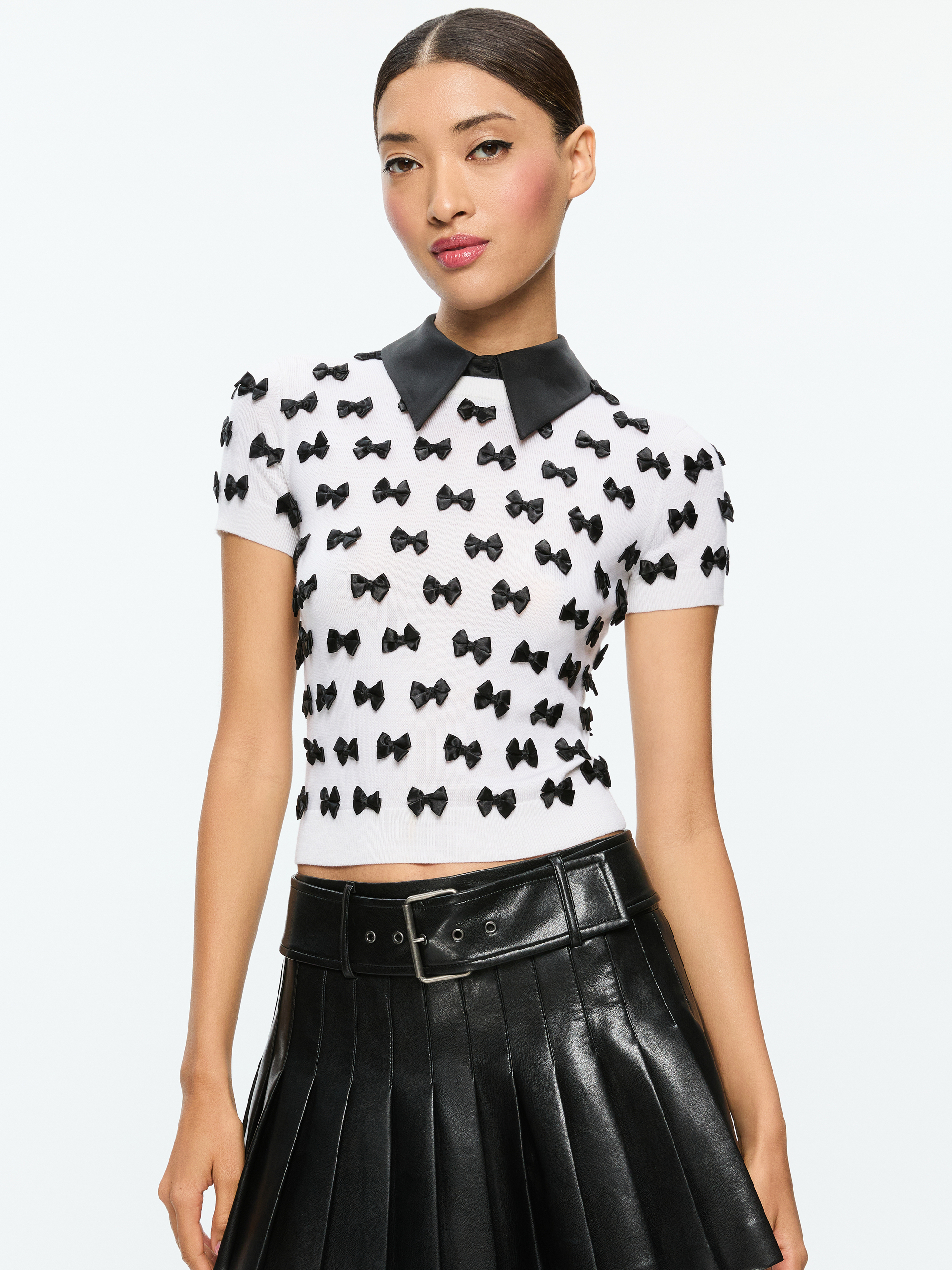 Ciara Pullover In Soft White/black | Alice + Olivia