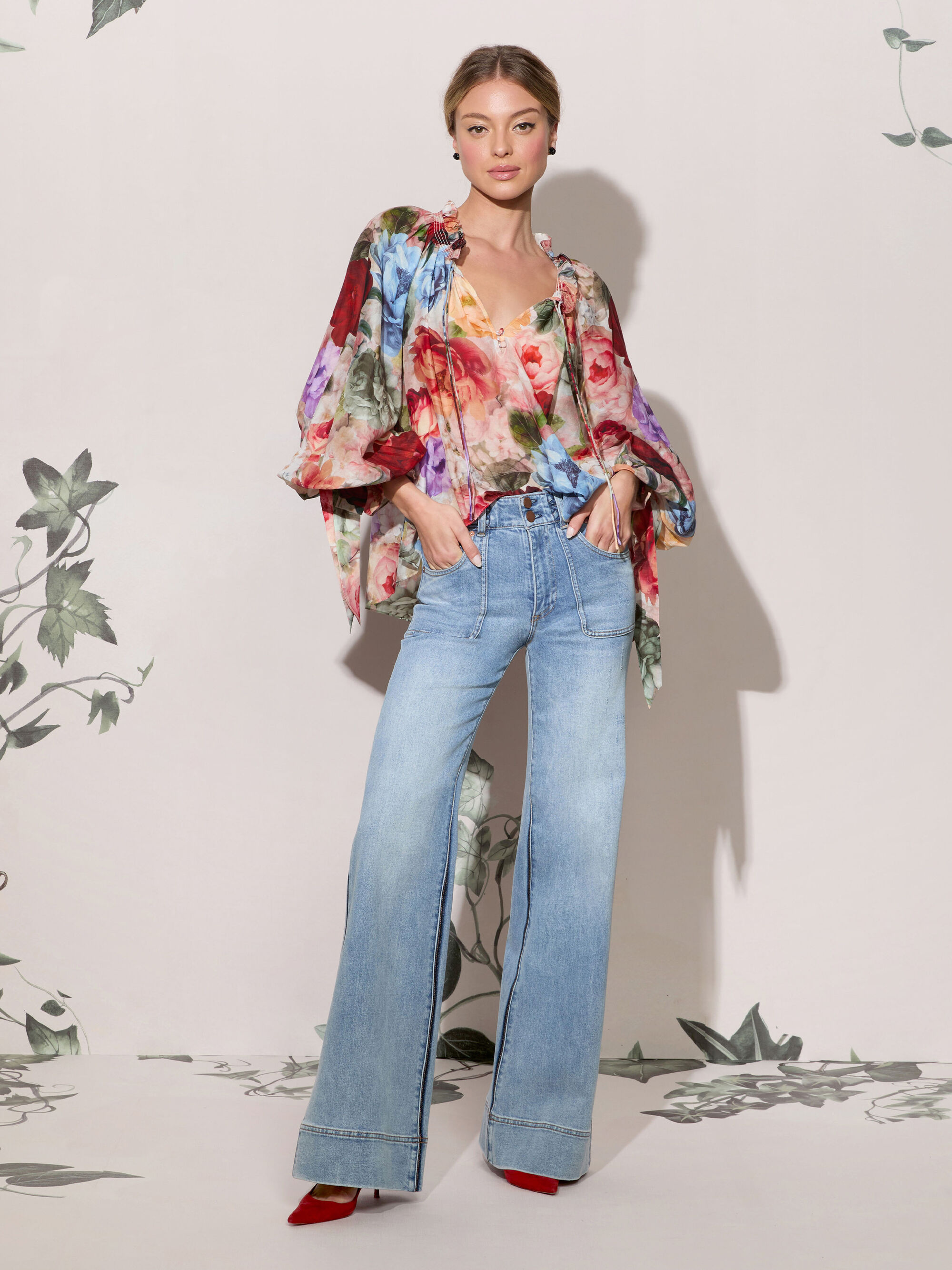 NORAH PEASANT BLOUSE in STORM FLORAL SM | ALICE + OLIVIA