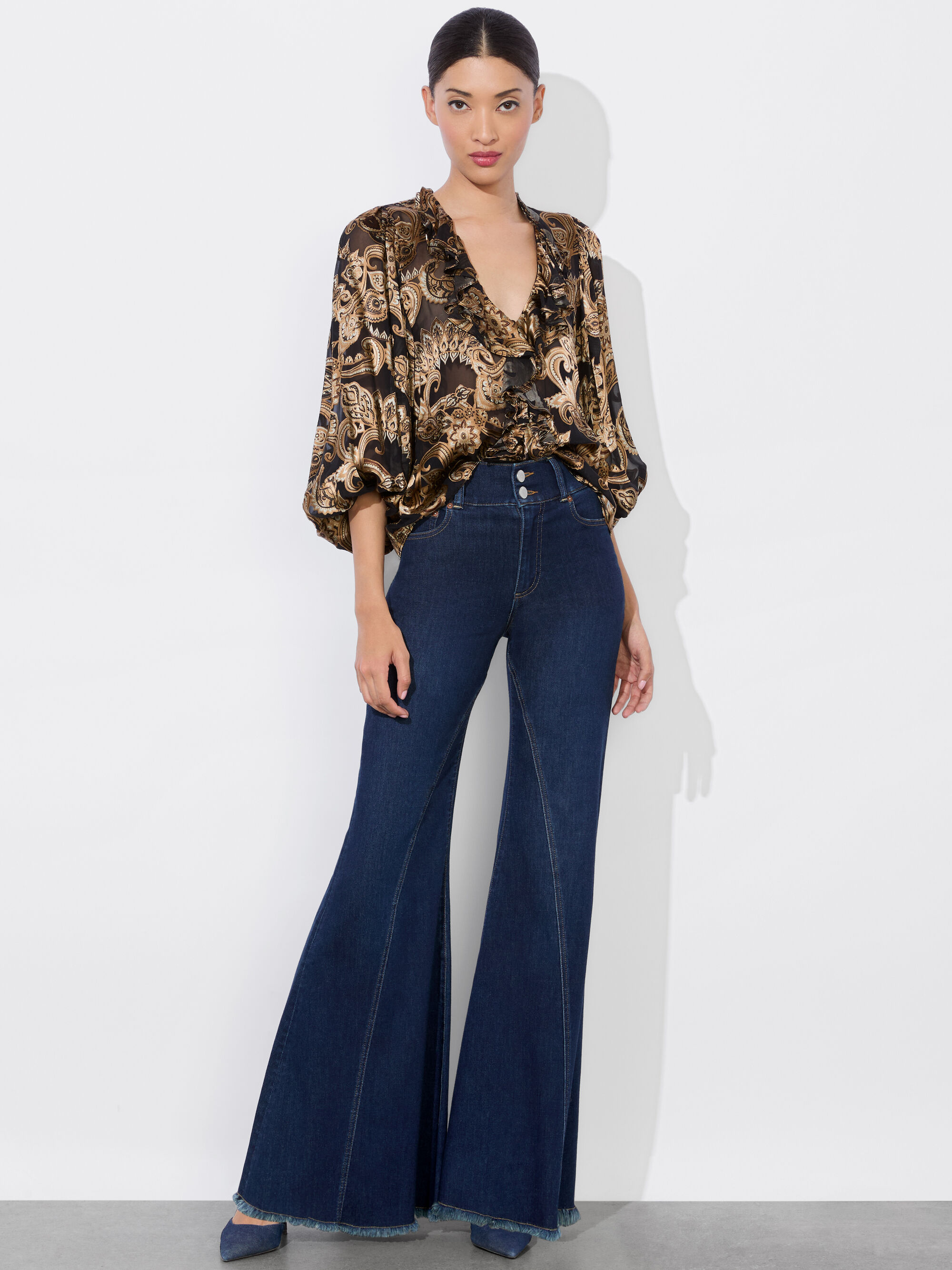 BETSIE RUFFLED BLOUSE in SPRING PAISLEY BLACK | ALICE + OLIVIA