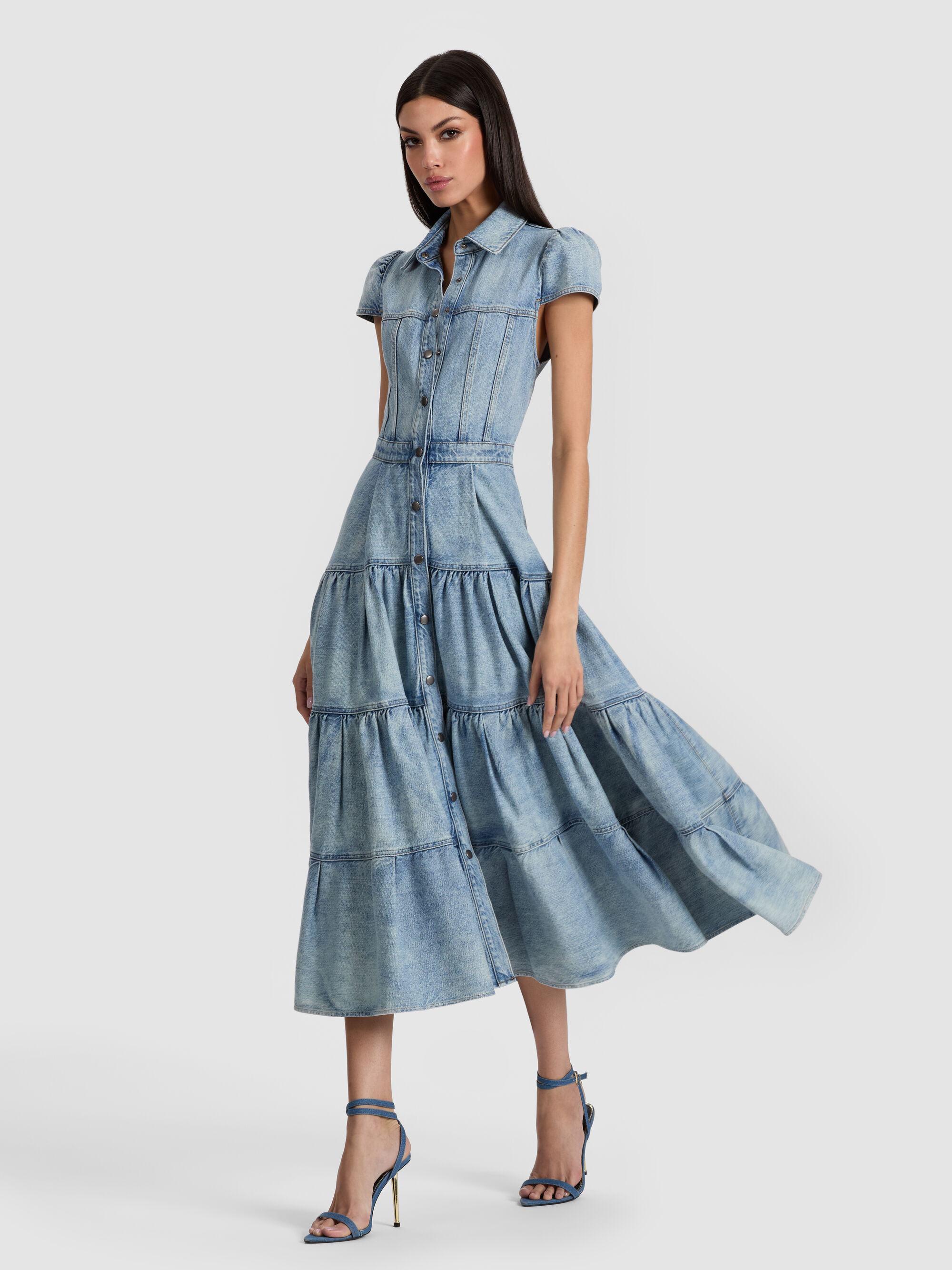 PATSY DENIM MIDI DRESS in LIGHT ADELE | ALICE + OLIVIA