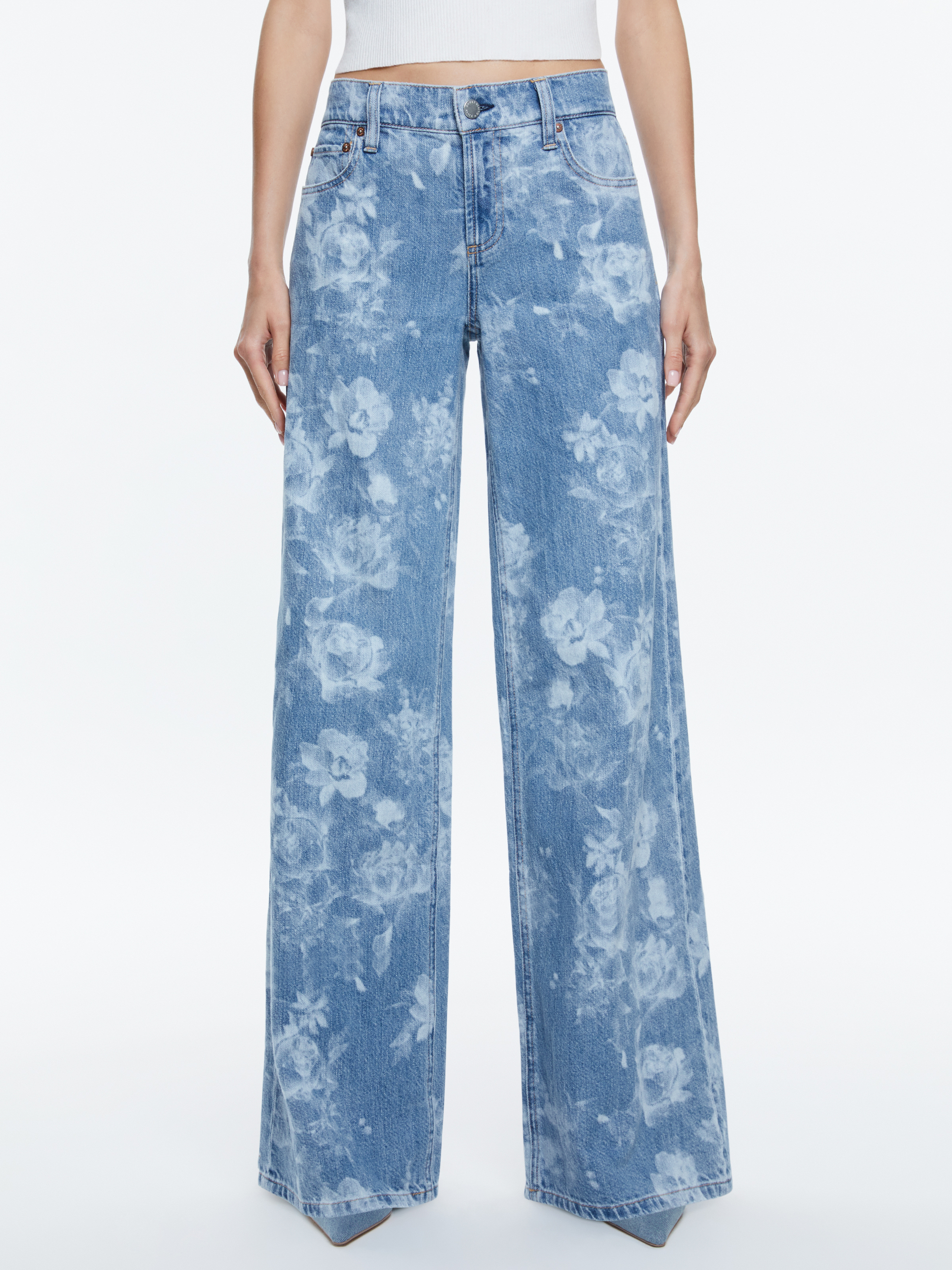 Trish Low Rise Baggy Jean In Lotus Floral | Alice + Olivia