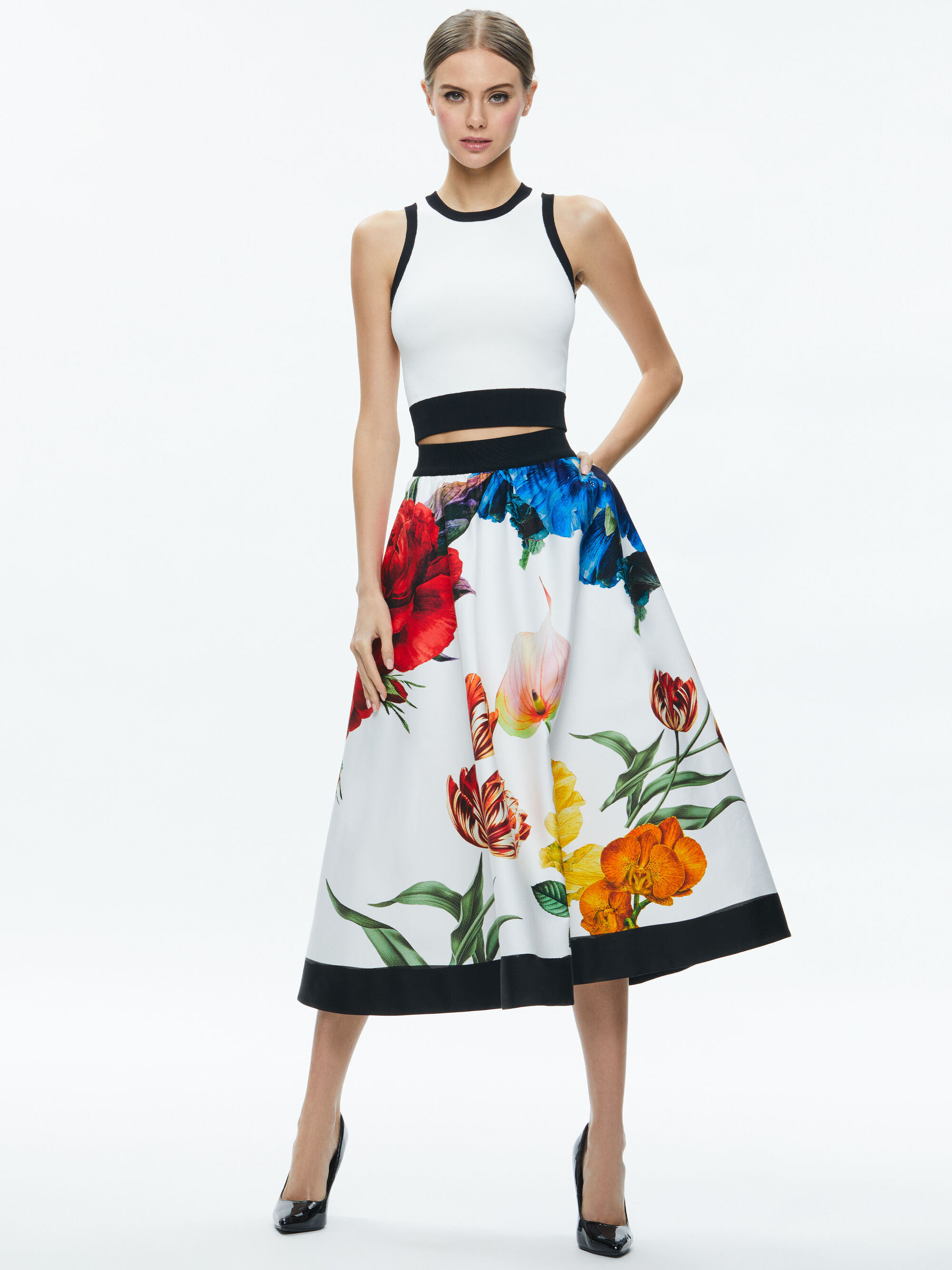 Earla High Rise Flared Midi Skirt In Le Parisien | Alice + Olivia